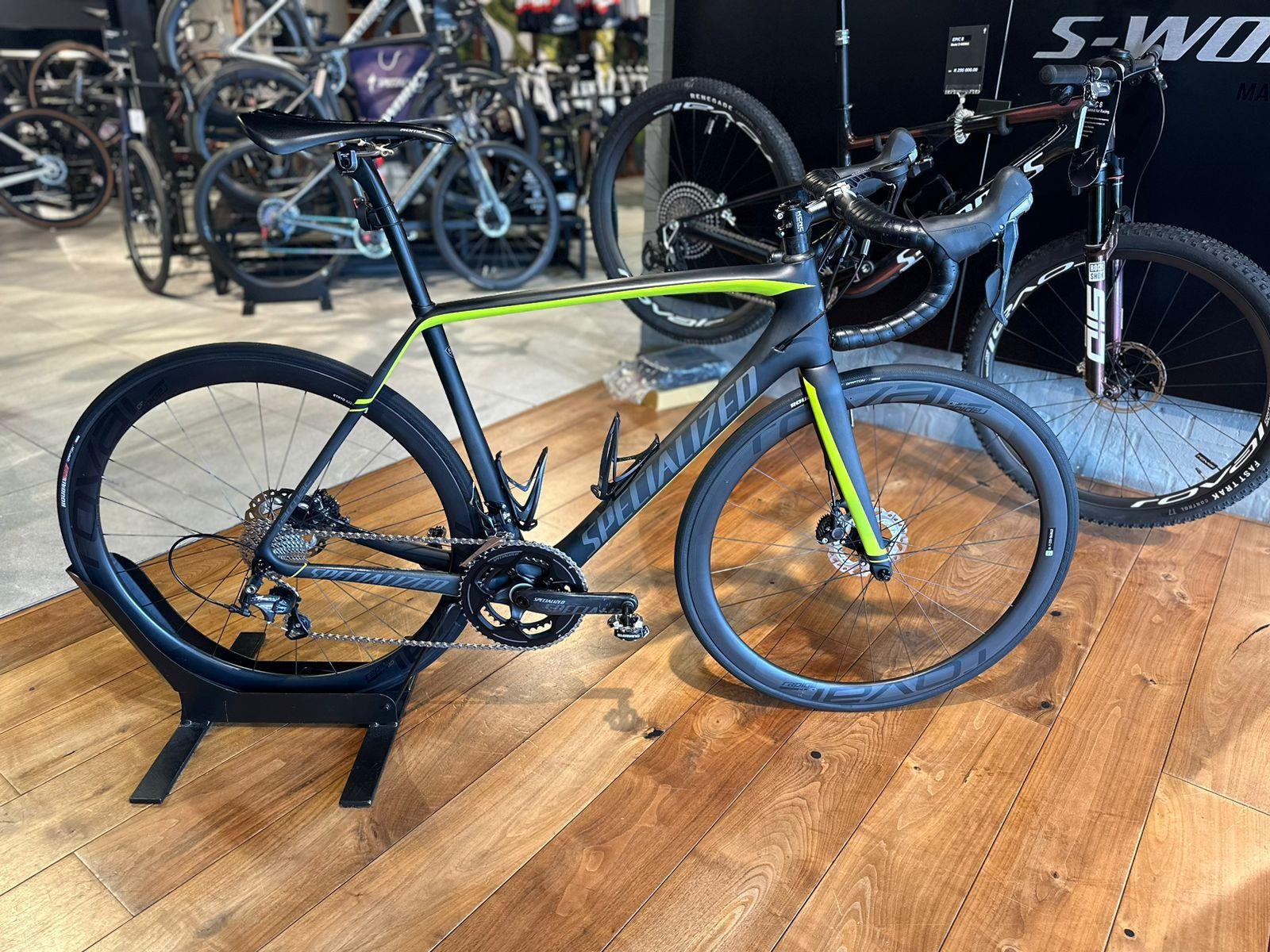 Specialized Tarmac SL5 Pro Disc | Road Bikes | Bike Hub