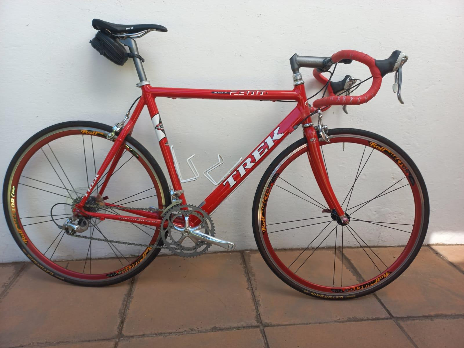 Trek 2300 - Shimano Ultegra | Road Bikes | Bike Hub