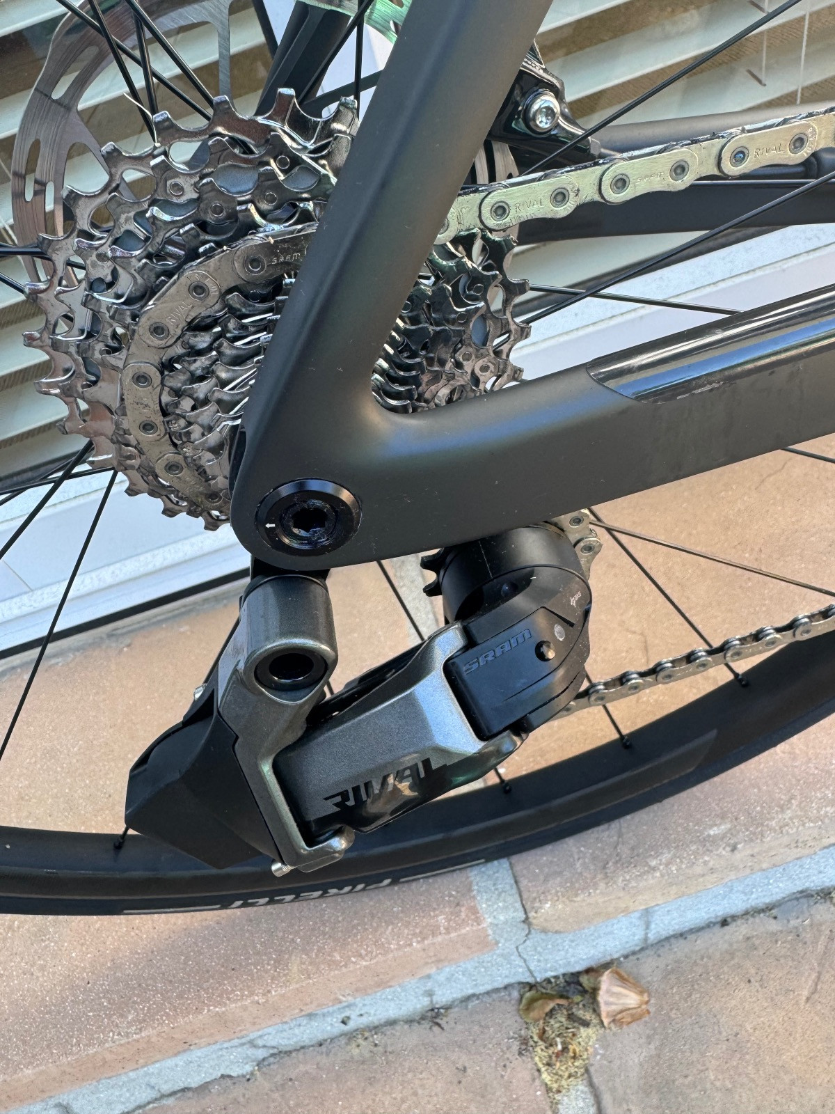 SRAM Rival full groupset | Complete Groupsets | Bike Hub