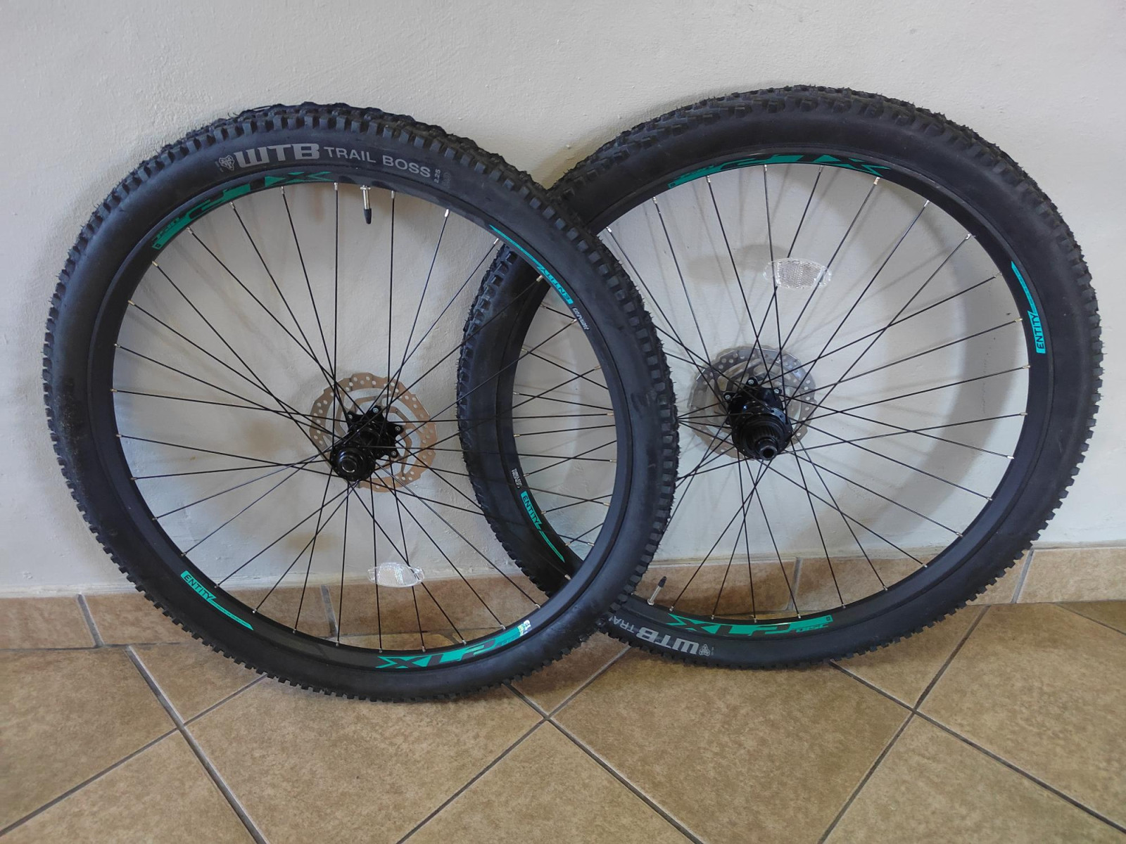 Entity XL2 Disk Wheelset | Mountain Bike Wheels | Bike Hub