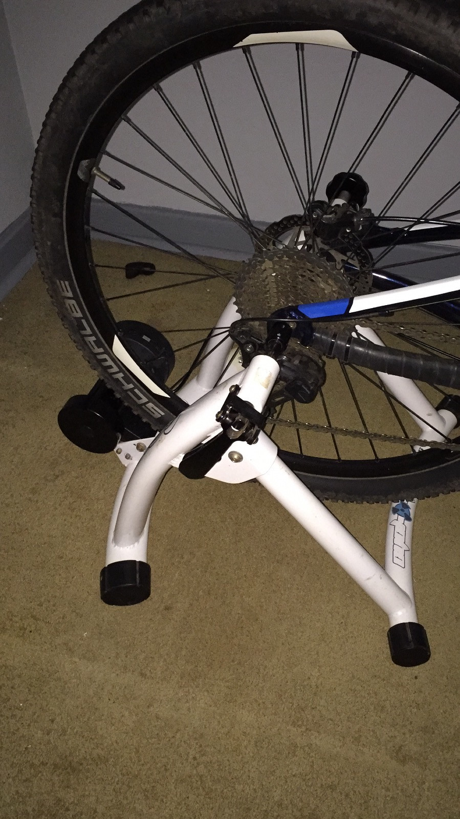 GIANT Indoor bicycle trainer | Indoor Trainers & Accessories | Bike Hub