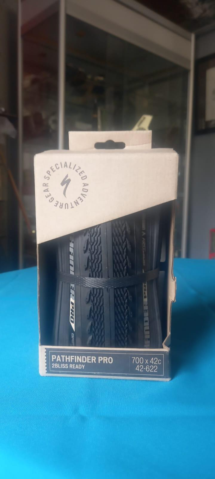 Pathfinder pro 2bliss ready700 x 42c 42-622 Tyre | Gravel Bike Tyres ...