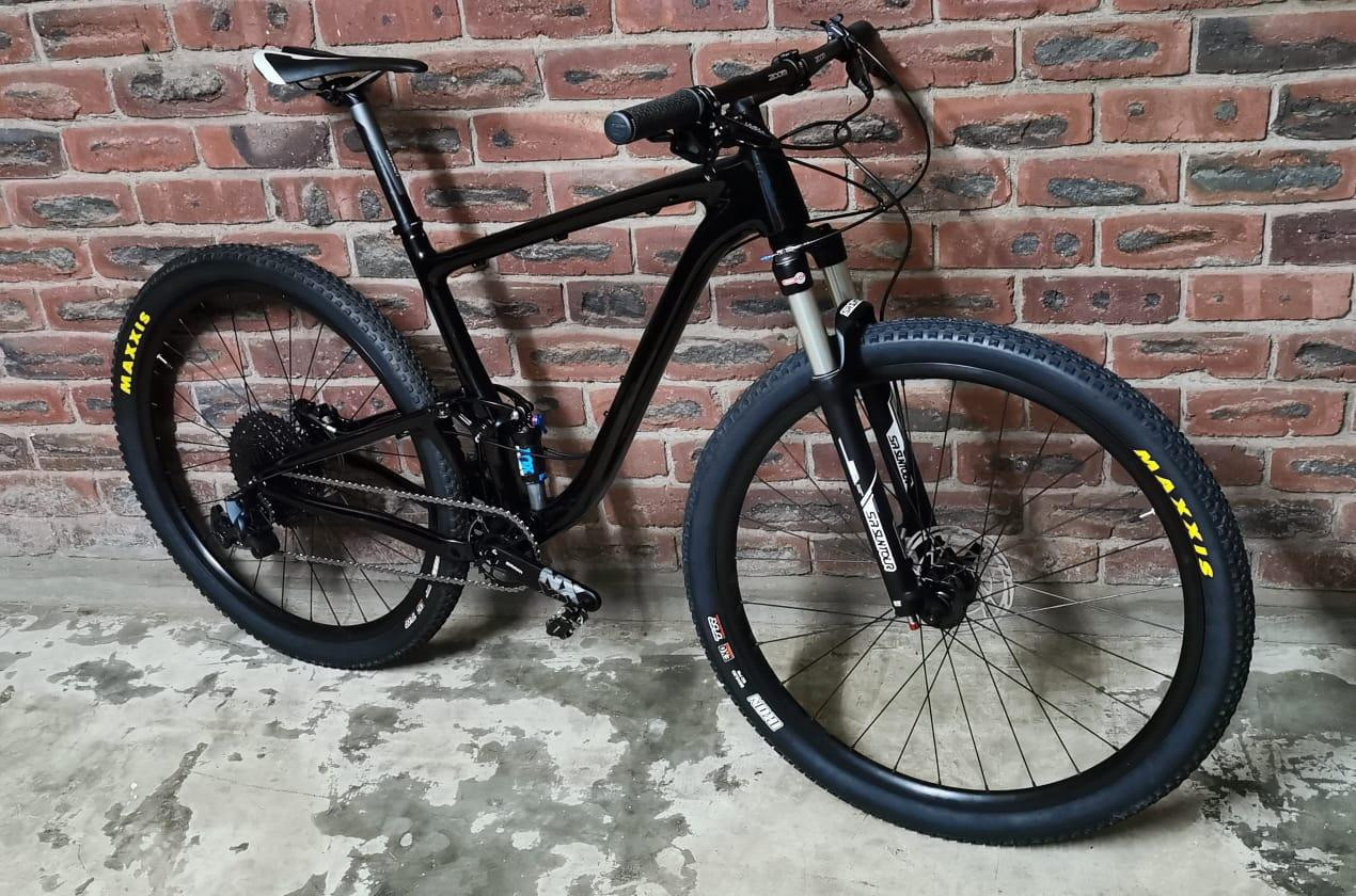 Giant Anthem ADV Carbon | Dual Suspension Mountain Bikes | Bike Hub