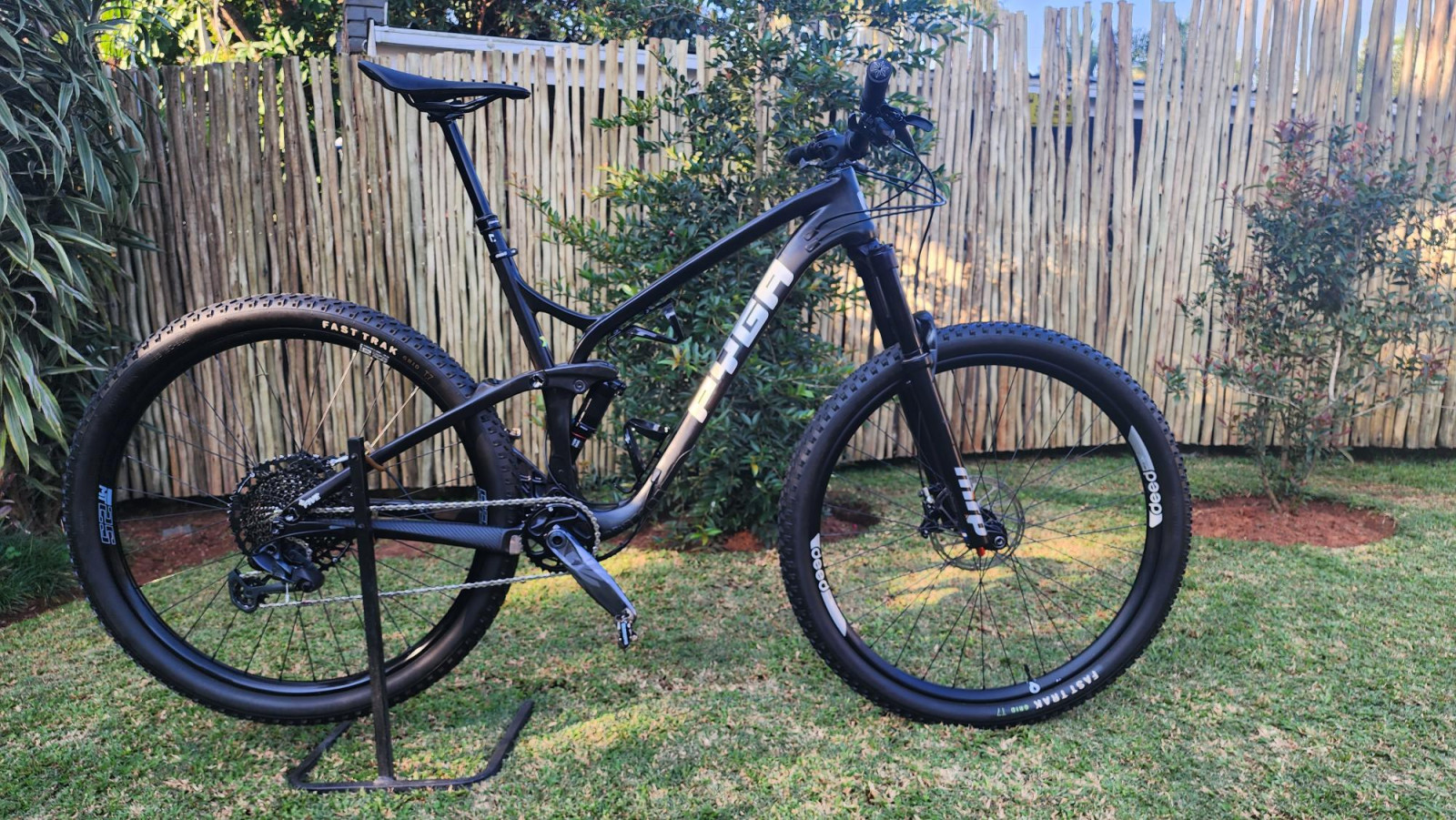 PYGA STAGE MAX | Dual Suspension Mountain Bikes | Bike Hub