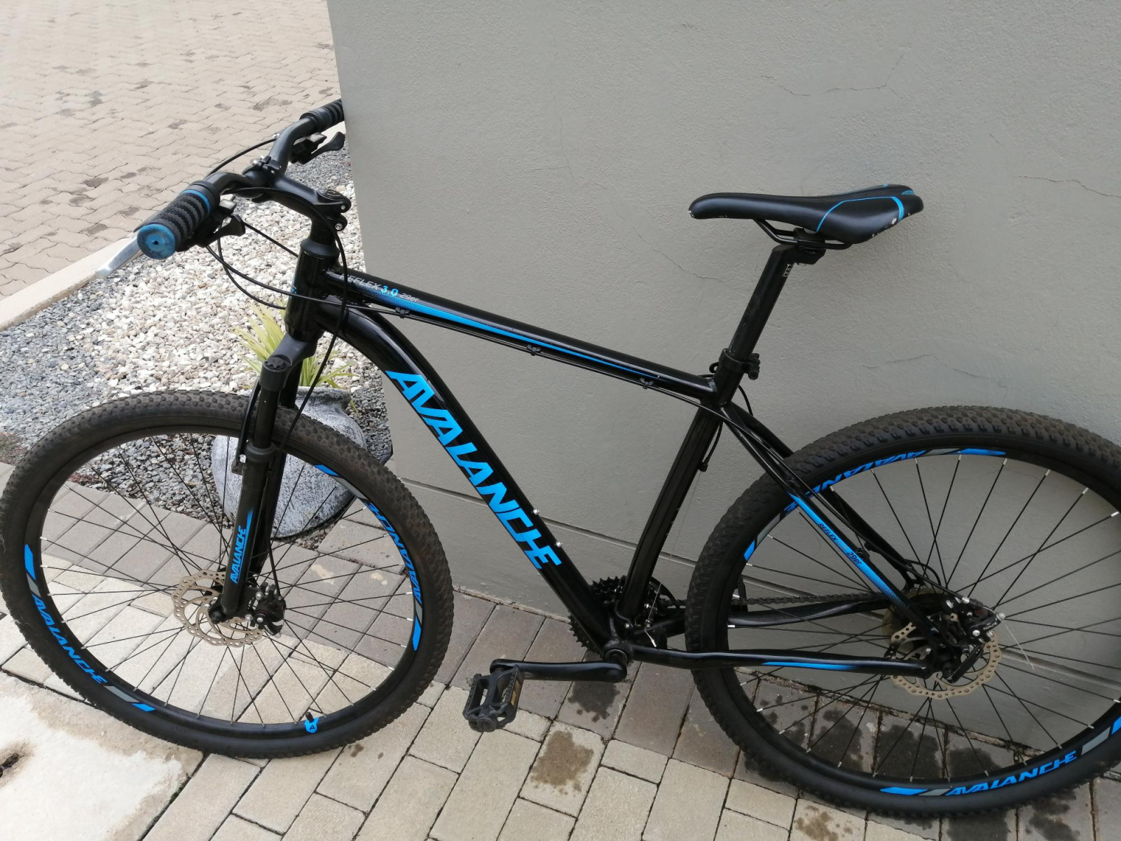 AVALANCHE Reflex 3 29er | Hardtail Mountain Bikes | Bike Hub