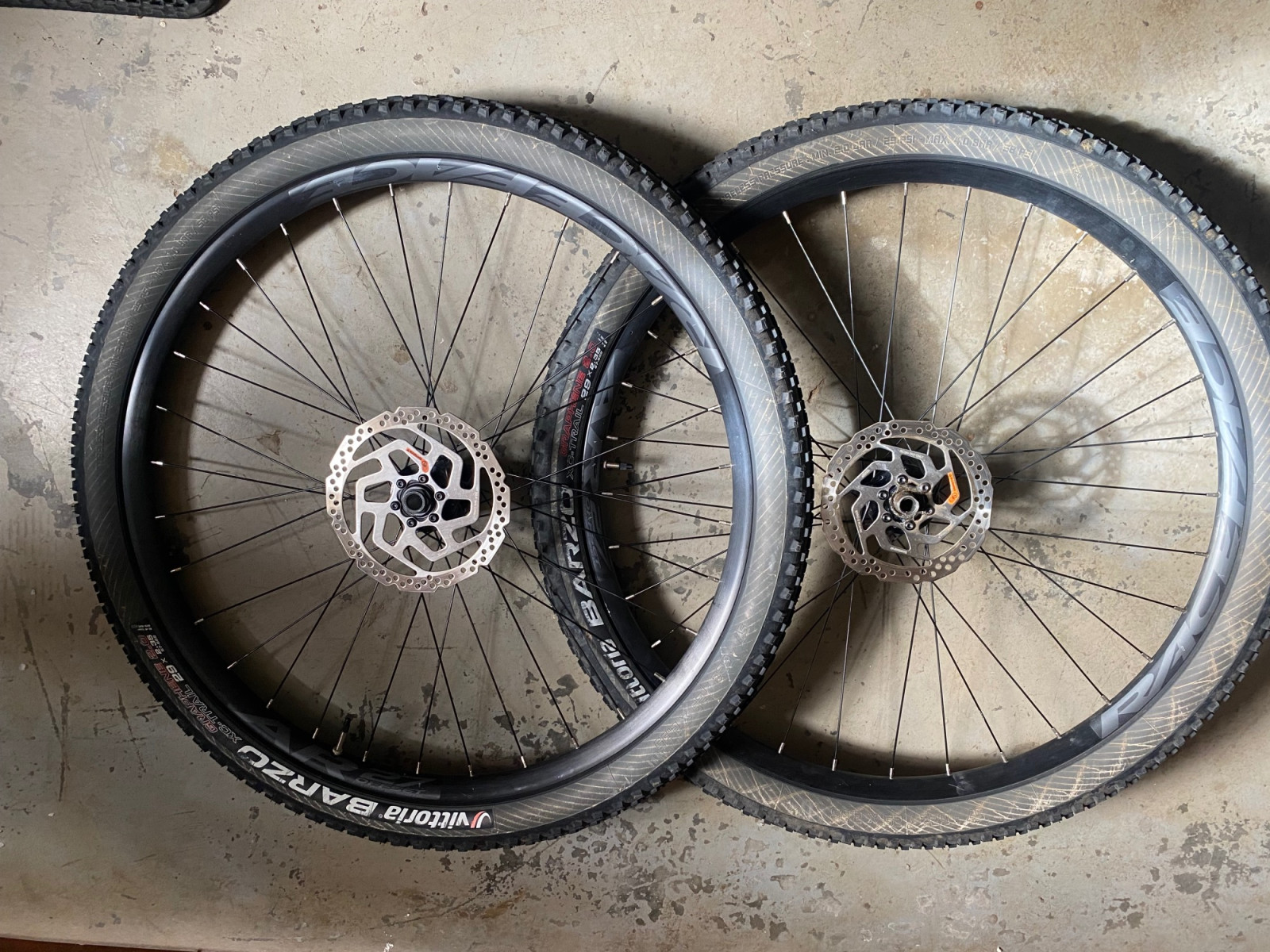 Raceface AR27 Alloy Wheelset | Mountain Bike Wheels | Bike Hub