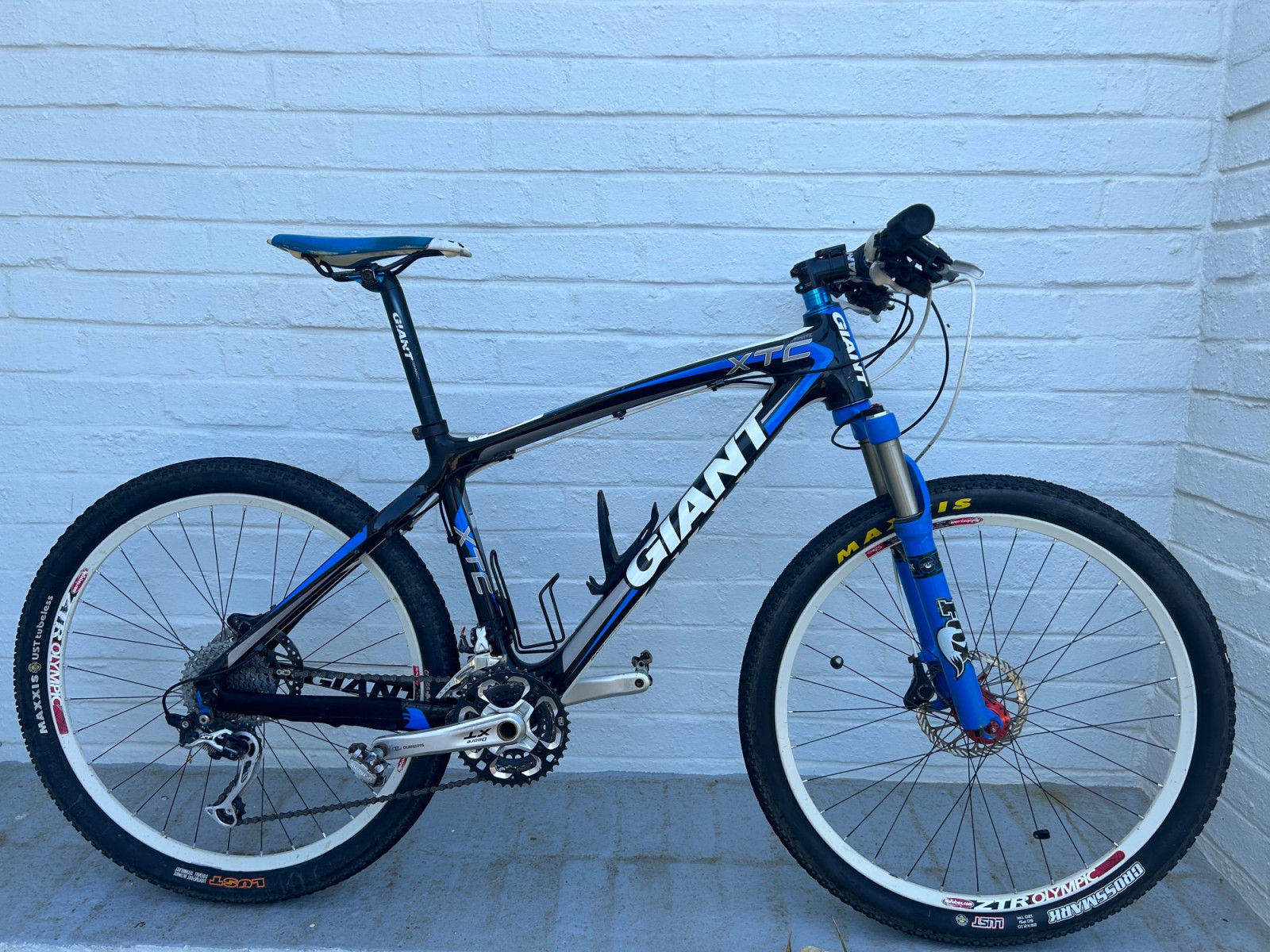 GIANT XTC FULL CARBON | Hardtail Mountain Bikes | Bike Hub