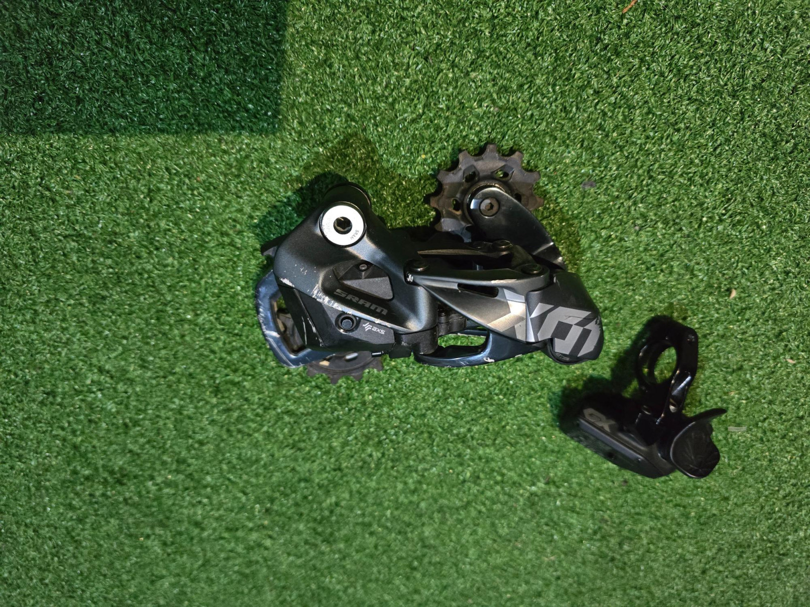 Axs XO1 derailleur and shifter | Complete Groupsets | Bike Hub