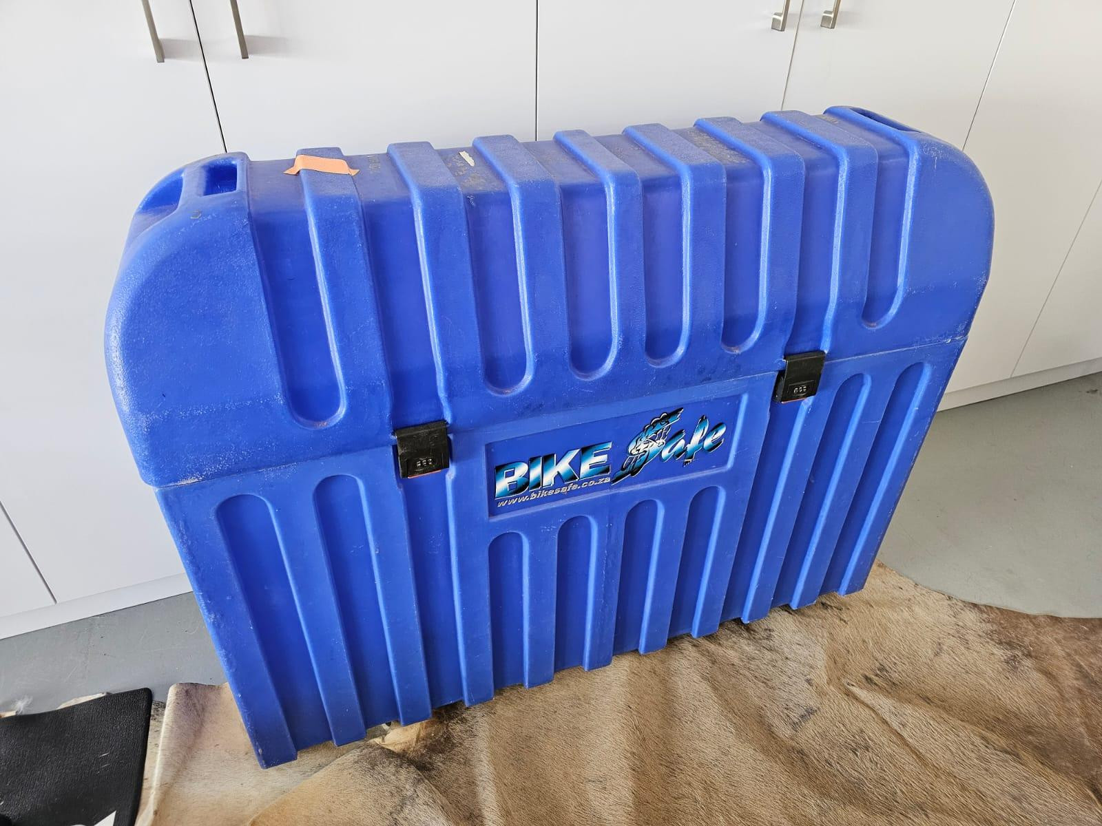 Hard Shell Bike Box (Bikeasafe) | Bike Bags & Boxes | Bike Hub