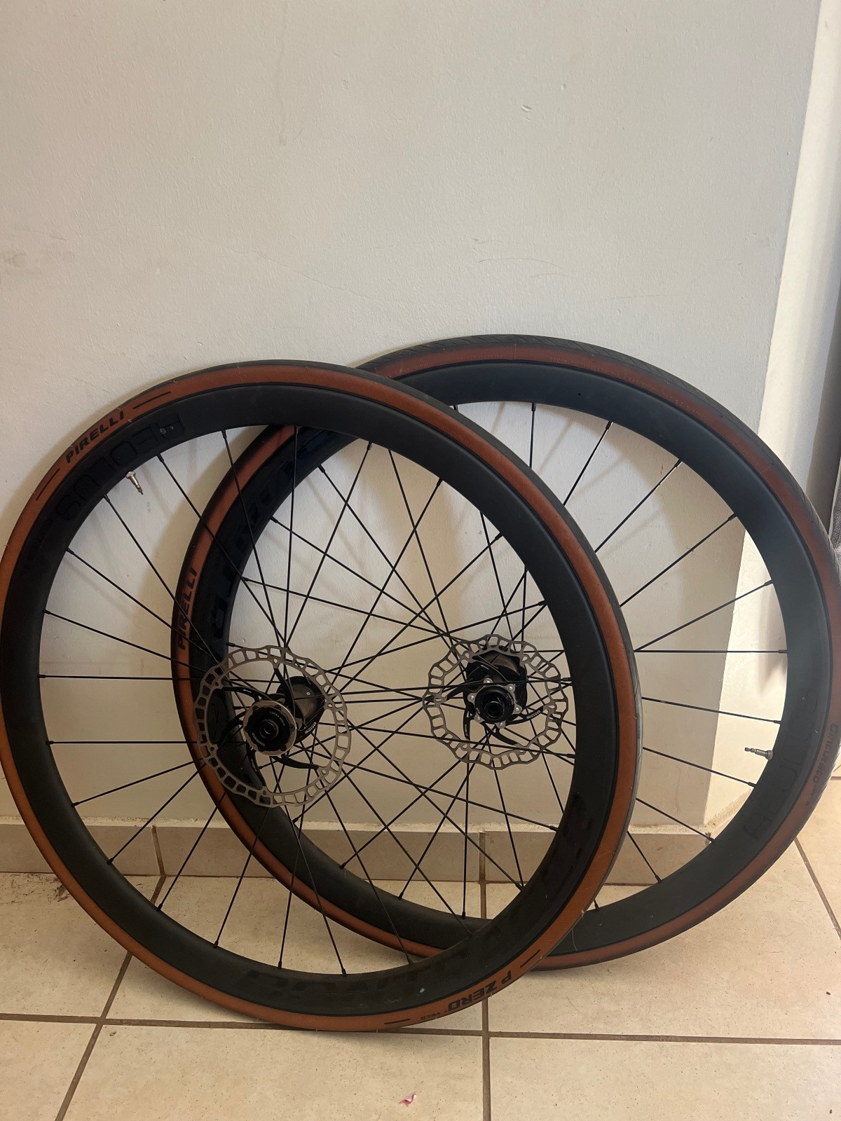 Bontrager Elite 35 wheel set ( carbon ) | Road Bike Wheels | Bike Hub