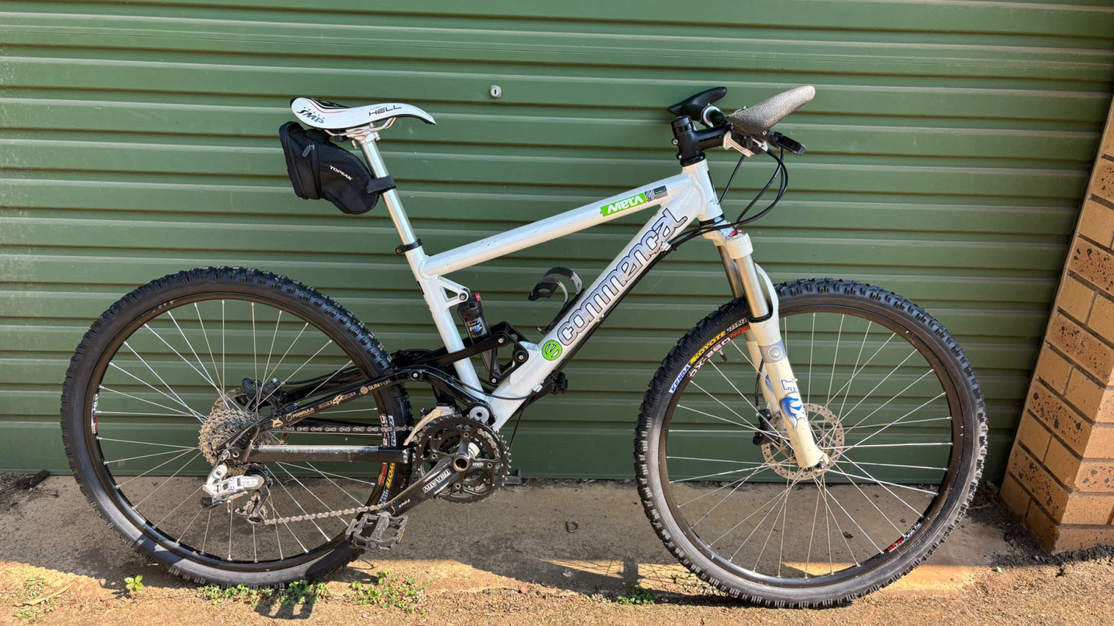 Commencal Meta 4 Dual suspension mountain bike | Dual Suspension ...