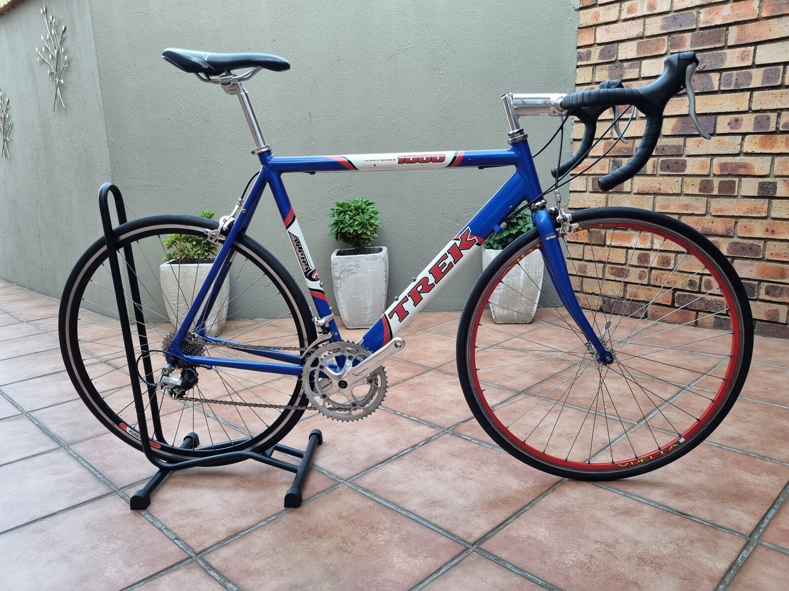 Trek 1000 | Road Bikes | Bike Hub