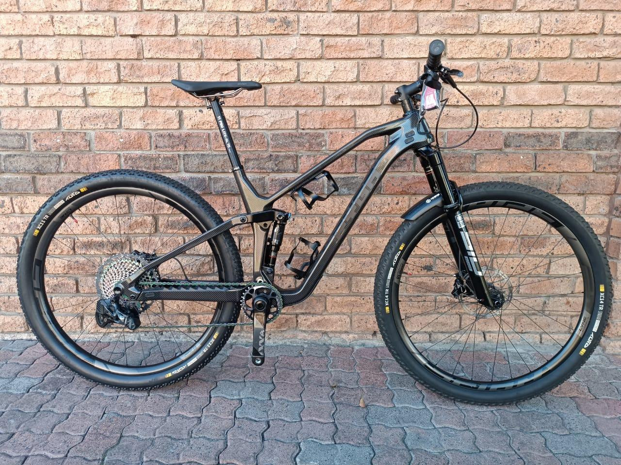 Pyga Mobu 2023 Med Carbon R 150,000 | Dual Suspension Mountain Bikes ...
