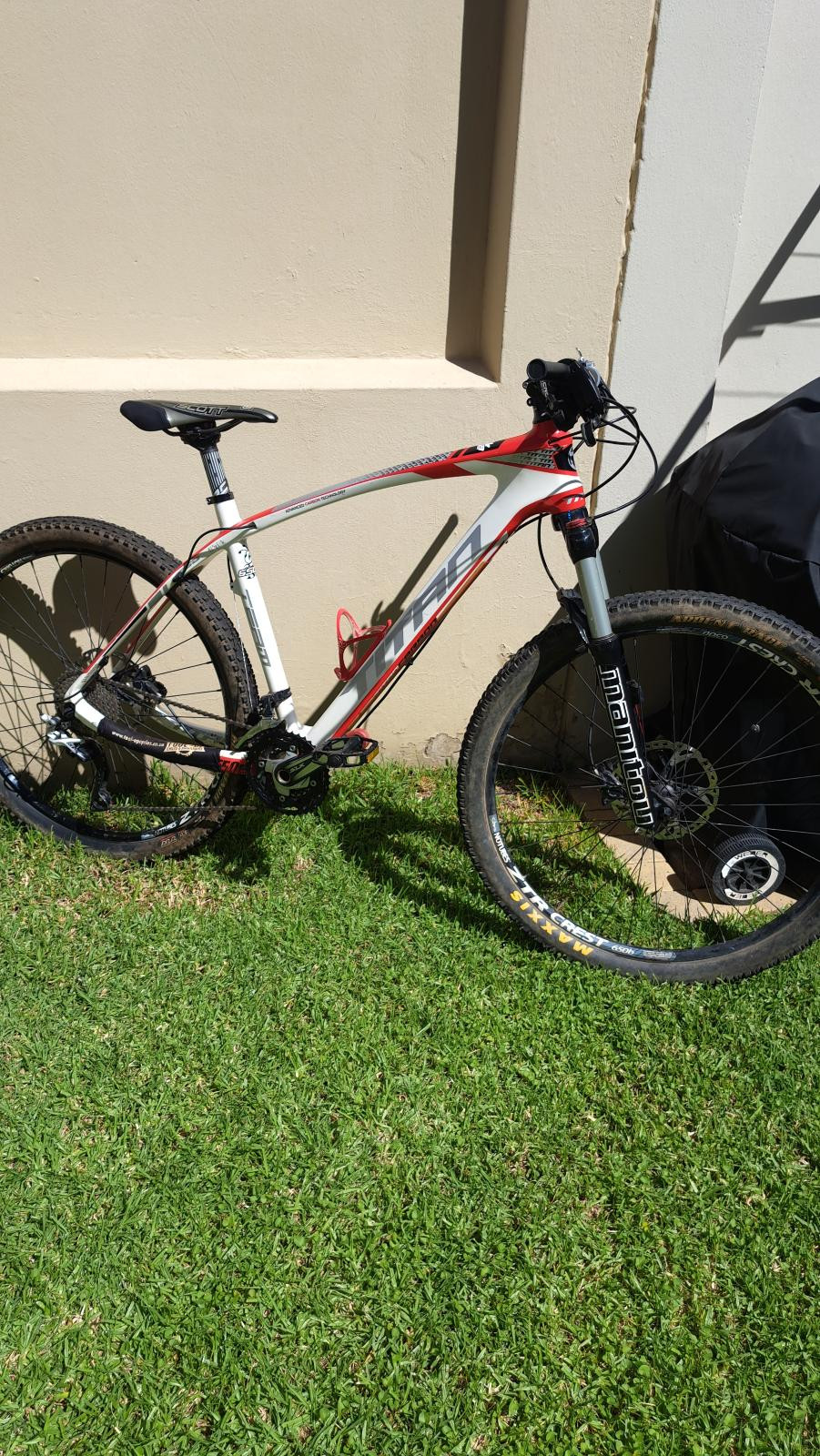 Titan Carbon Team | Hardtail Mountain Bikes | Bike Hub