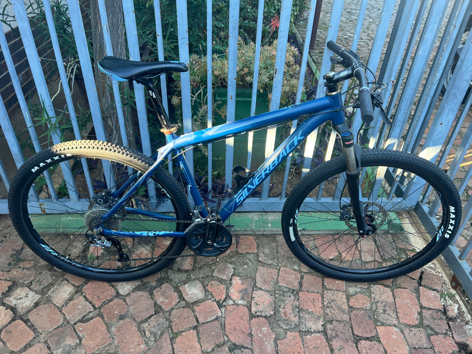 Silverback Spectra 29 Large | Hardtail Mountain Bikes | Bike Hub