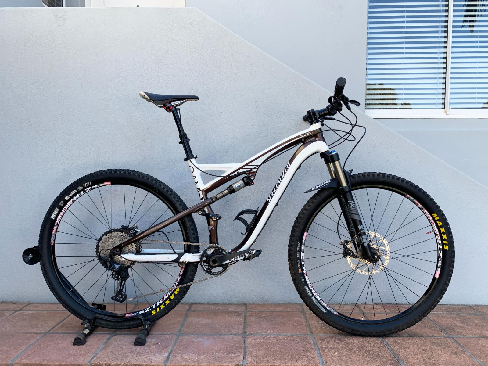 Specialized Camber Pro 29er | Dual Suspension Mountain Bikes | Bike Hub