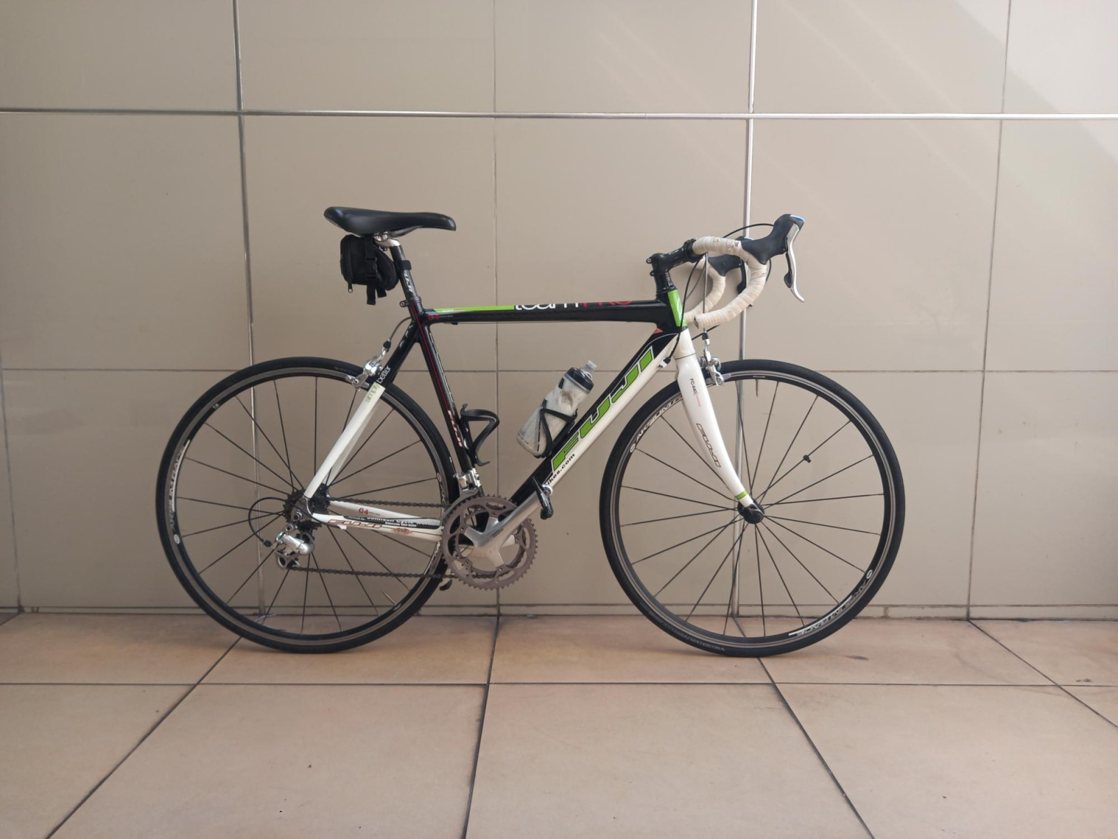 Fuji Team Pro Full Carbon Road Bike | Road Bikes | Bike Hub