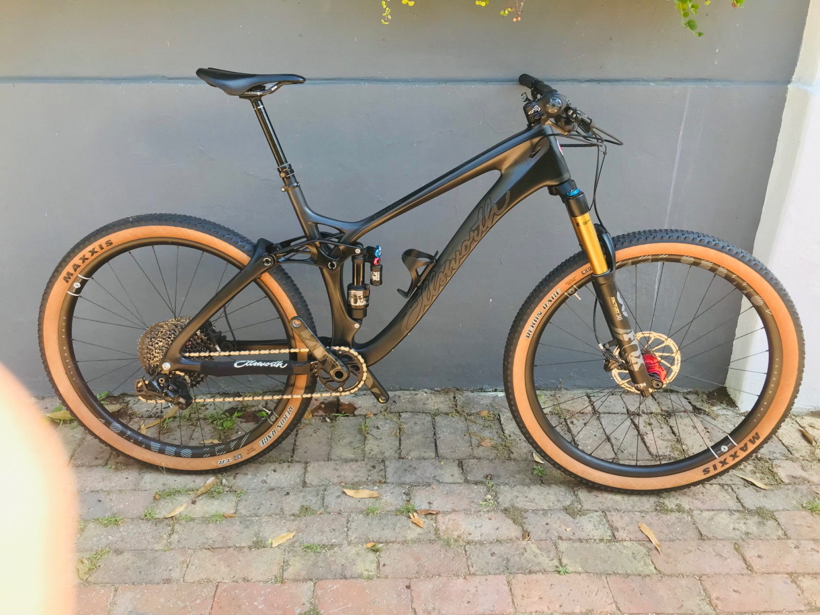 ELLSWORTH EVOLUTION LARGE | Dual Suspension Mountain Bikes | Bike Hub