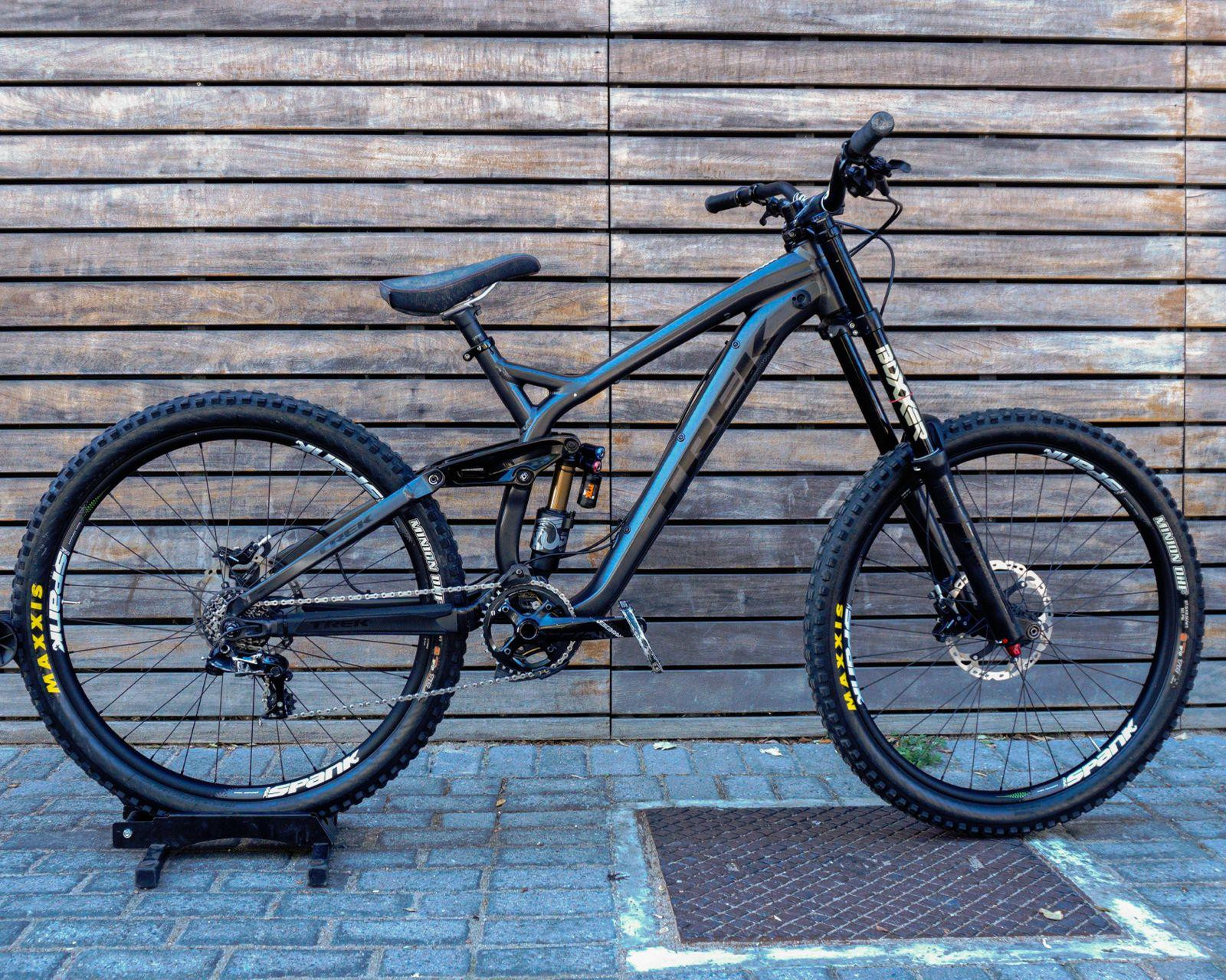 Trek Session 8 | Downhill Bikes | Bike Hub