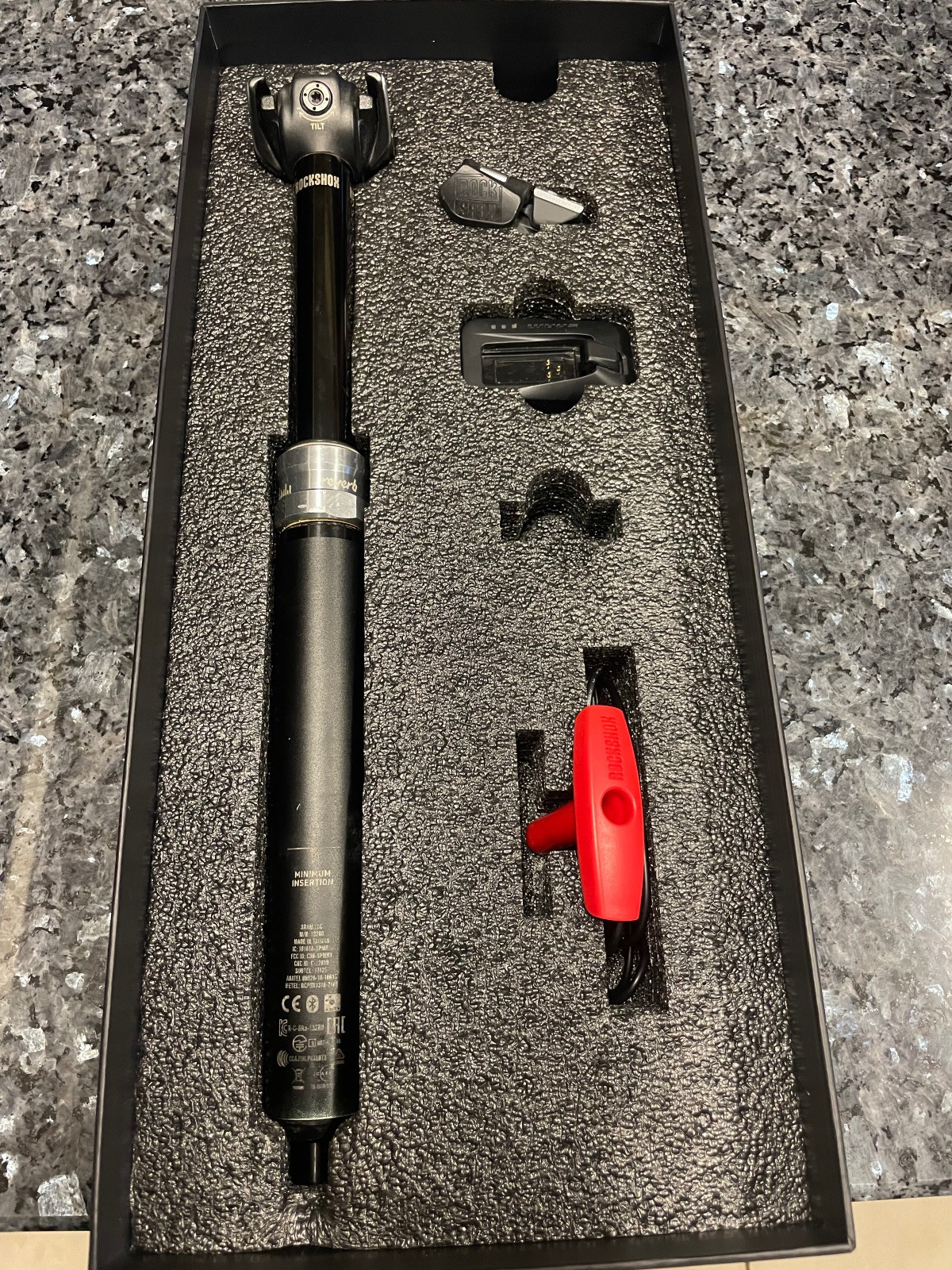 SRAM Reverb AXS | Seat Posts | Bike Hub