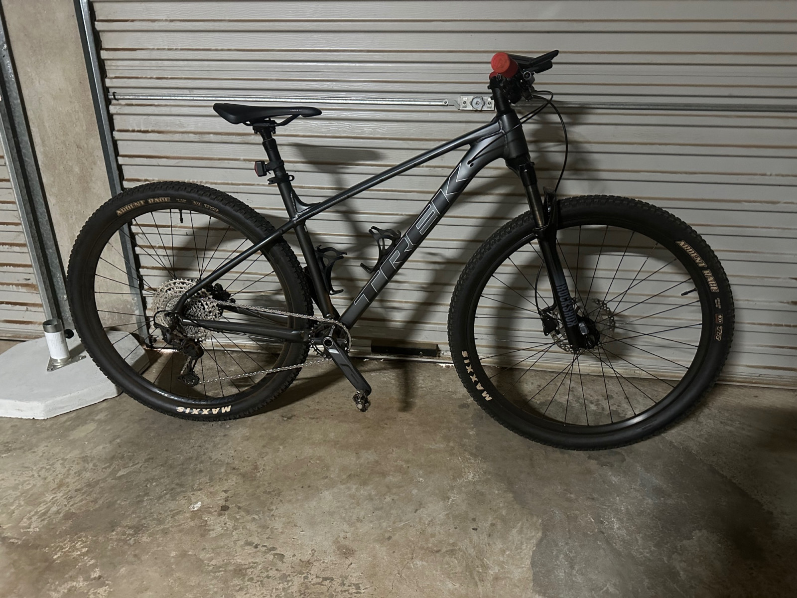 Trek X Caliber 8 Large | Hardtail Mountain Bikes | Bike Hub