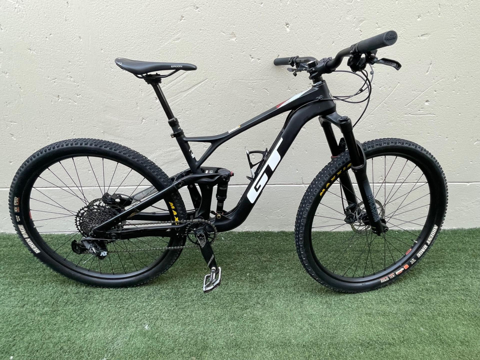 GT SENSOR | Dual Suspension Mountain Bikes | Bike Hub