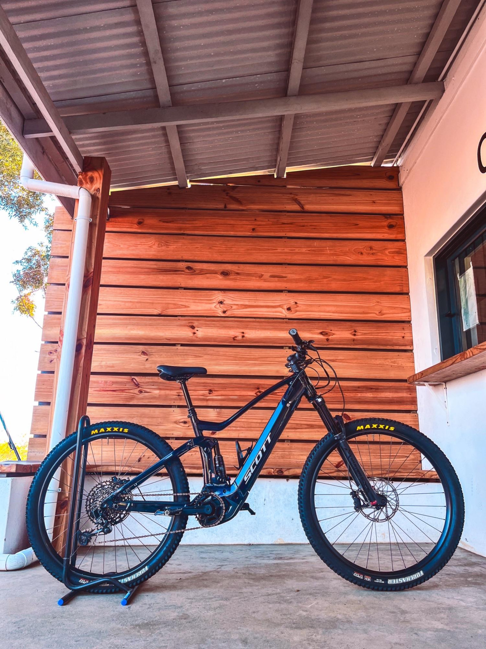 2023 Scott Strike eRIDE 930 | Dual Suspension Mountain E-Bikes | Bike Hub