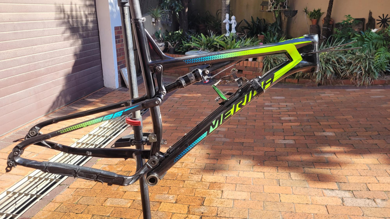 Merida 96 6000 XL | Dual Suspension Mountain Bike Frames | Bike Hub