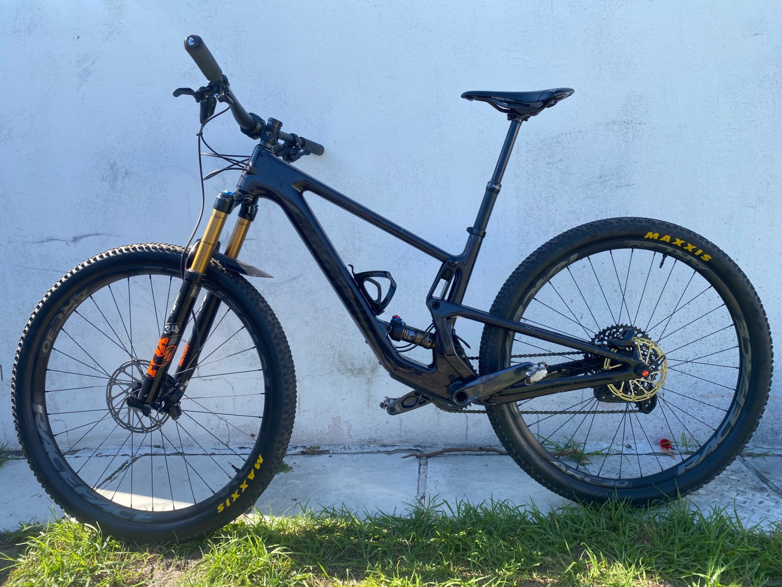 Santa Cruz Tallboy | Dual Suspension Mountain Bikes | Bike Hub