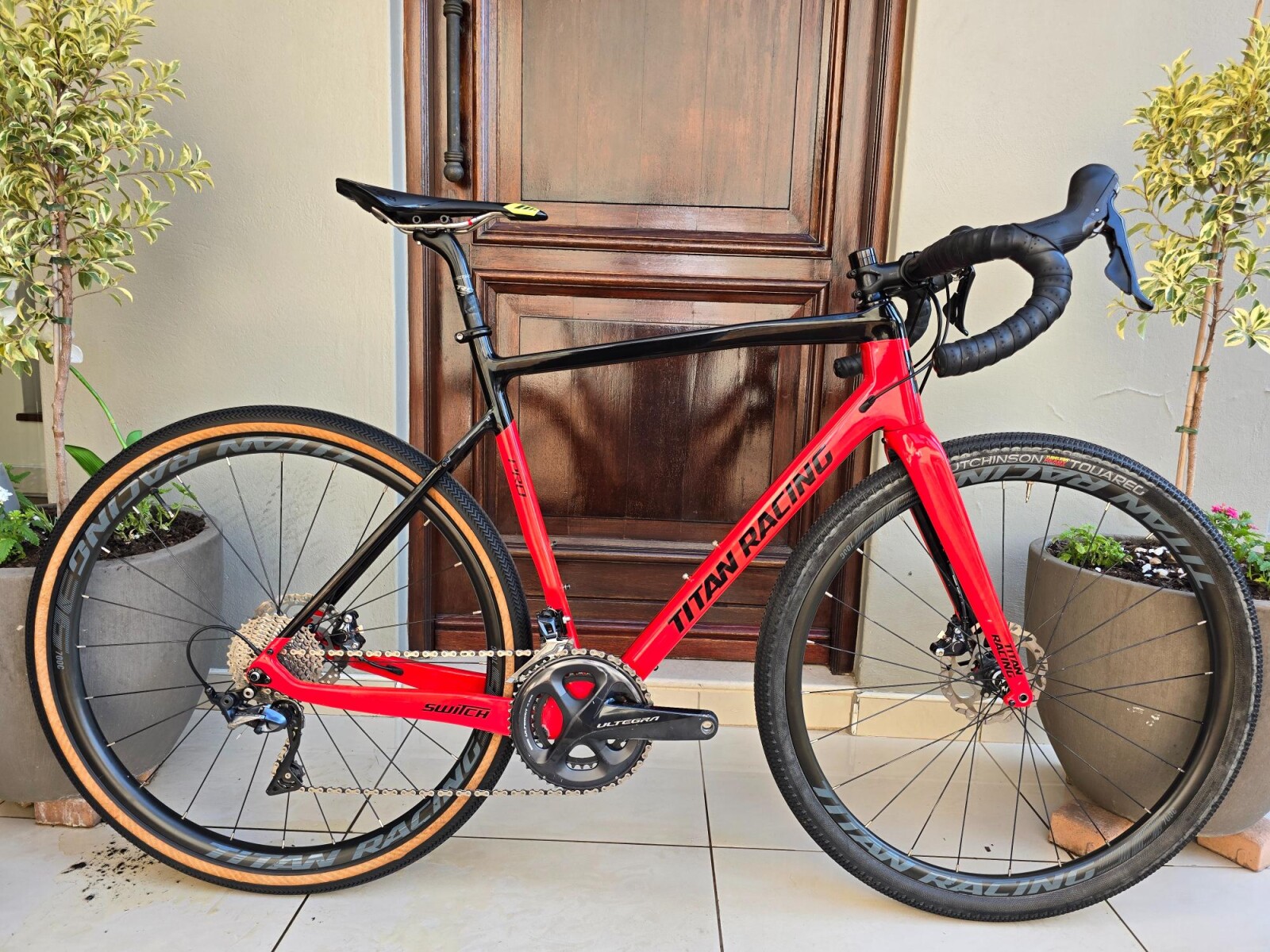 TITAN SWITCH PRO (56cm) **Carbon+Wheels-11SPD** | Gravel Bikes | Bike Hub