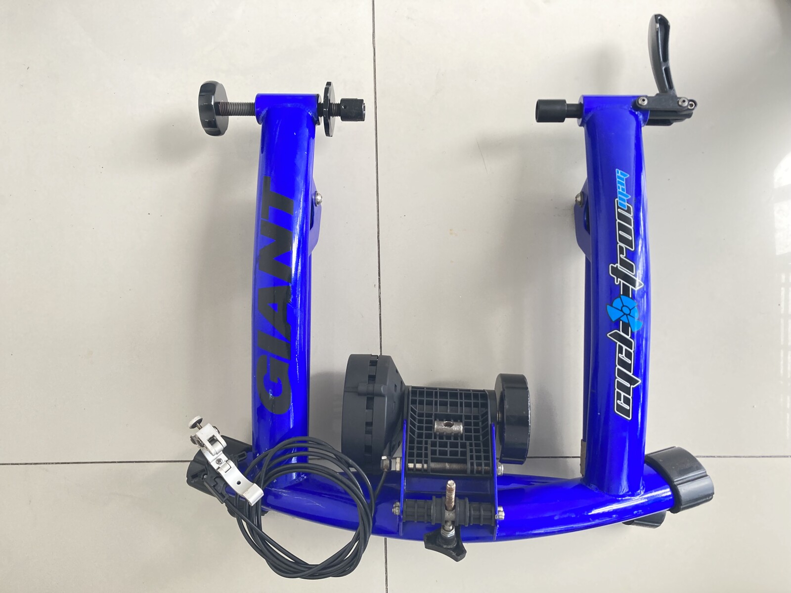 Giant indoor bicycle trainer | Indoor Trainers & Accessories | Bike Hub