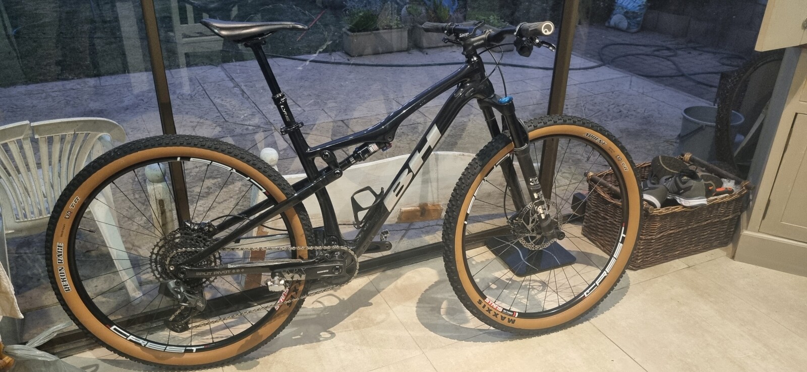 2021 BH Lynx Race | Dual Suspension Mountain Bikes | Bike Hub