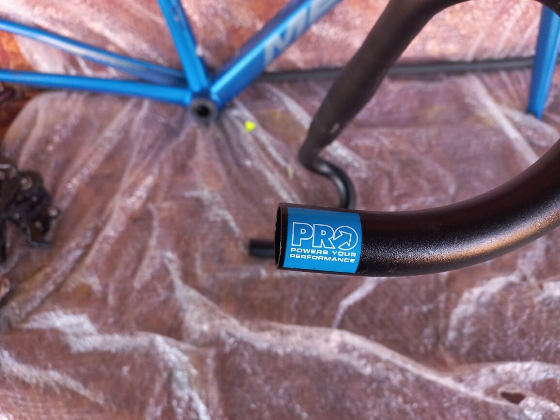 Pro Road bar - 420mm | Handlebars | Bike Hub