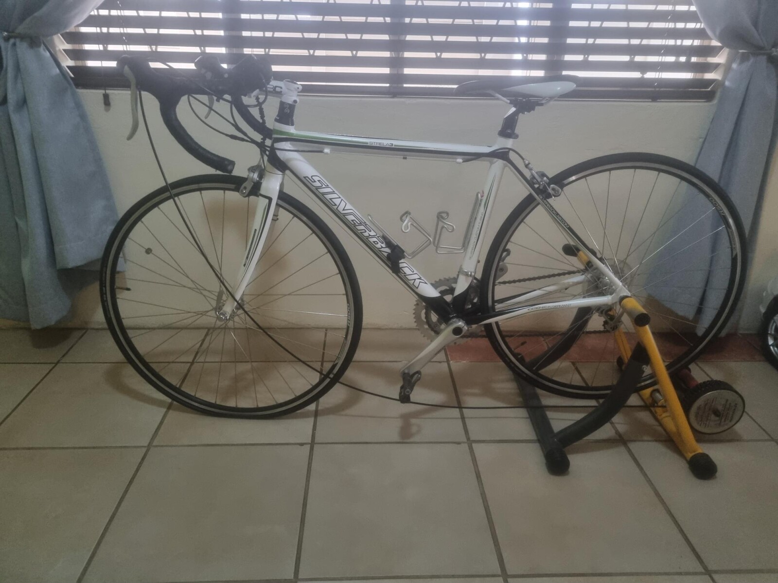 SILVERBACK STRELA 3 ROAD BIKE | Road Bikes | Bike Hub