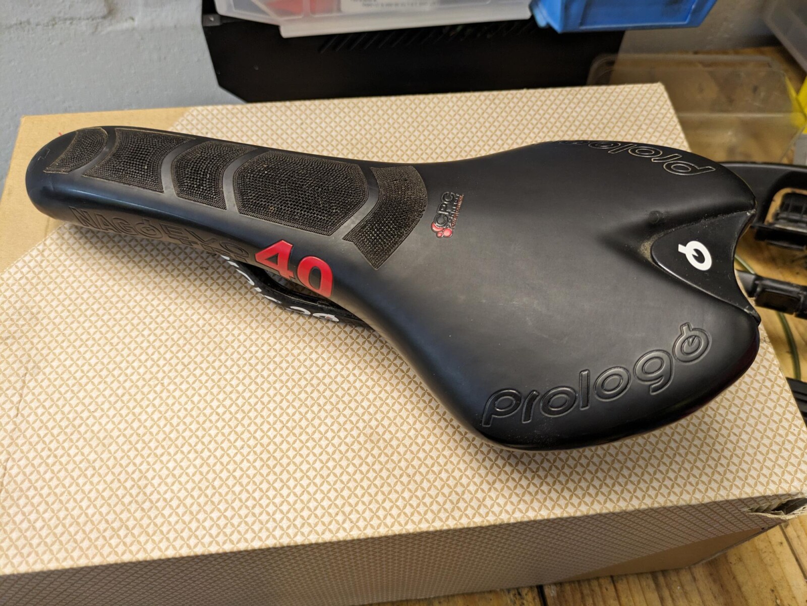 Pro Logo CPC 40 | Saddles | Bike Hub