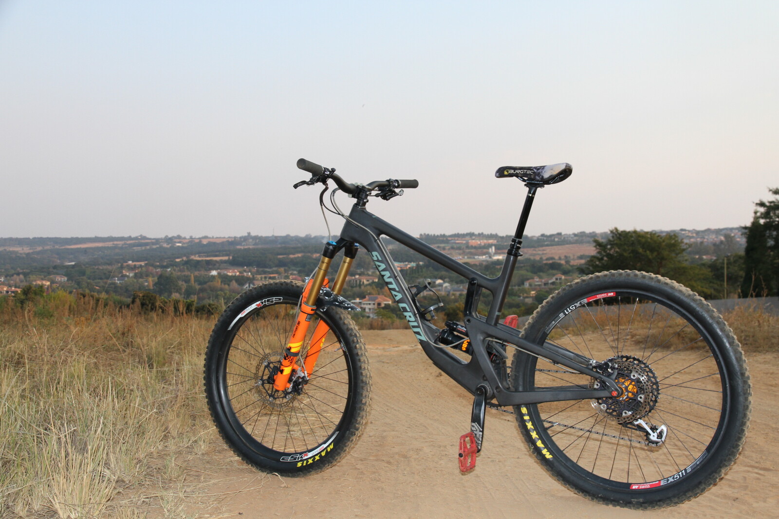 Santa Cruz Nomad CC | Dual Suspension Mountain Bikes | Bike Hub