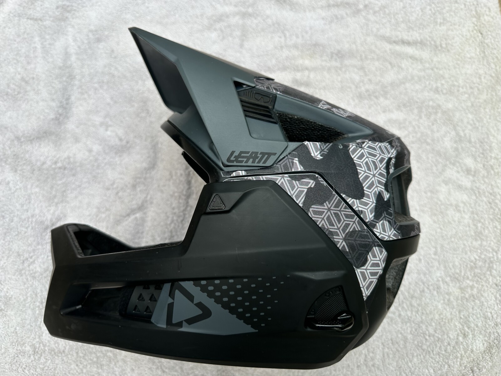 Leatt Enduro 4.0 helmet - Great! | Helmets | Bike Hub