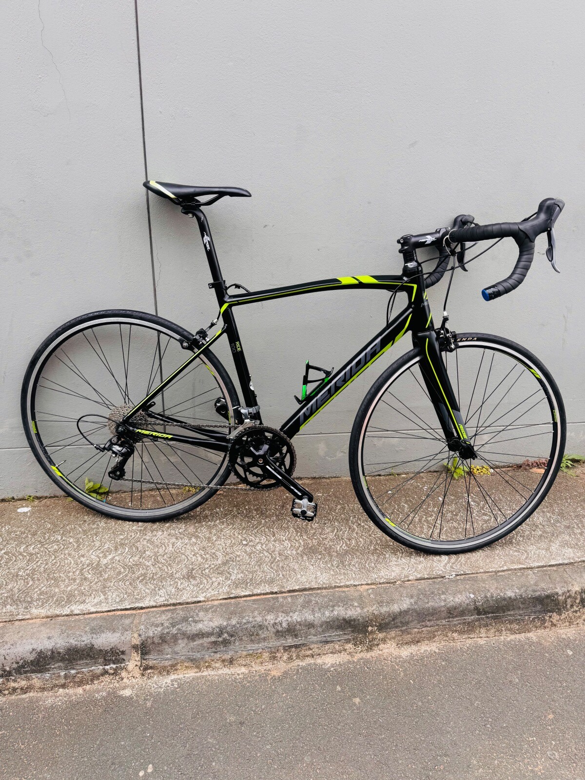 Merida Ride 100 road bike | Road Bikes | Bike Hub