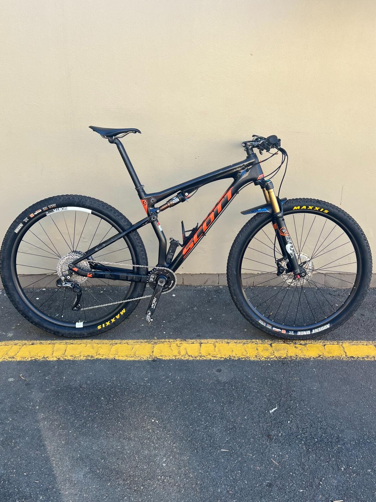 Scott Spark RC900 SL Di2 | Dual Suspension Mountain Bikes | Bike Hub