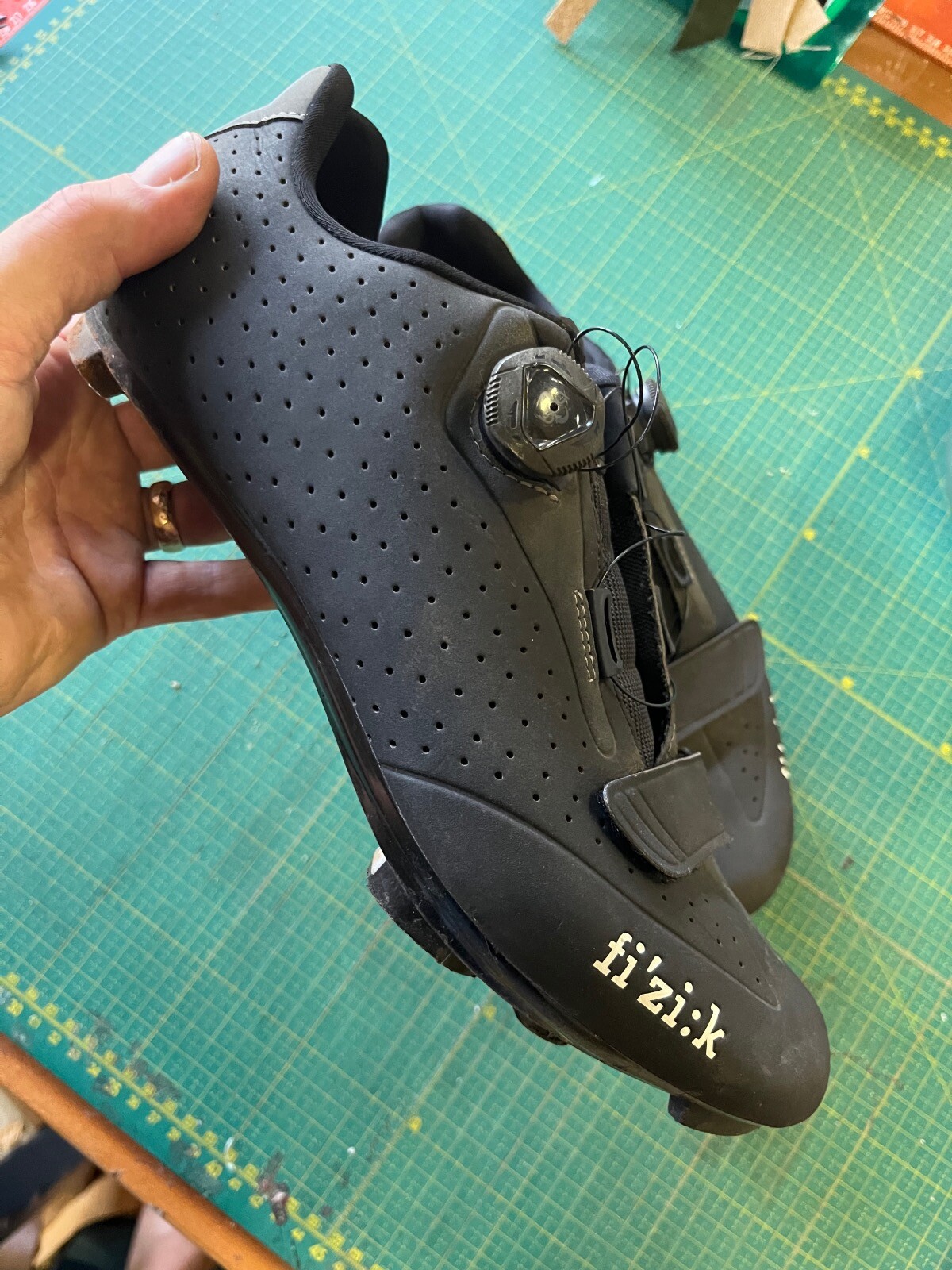 Fizik R5 road shoes | Shoes | Bike Hub