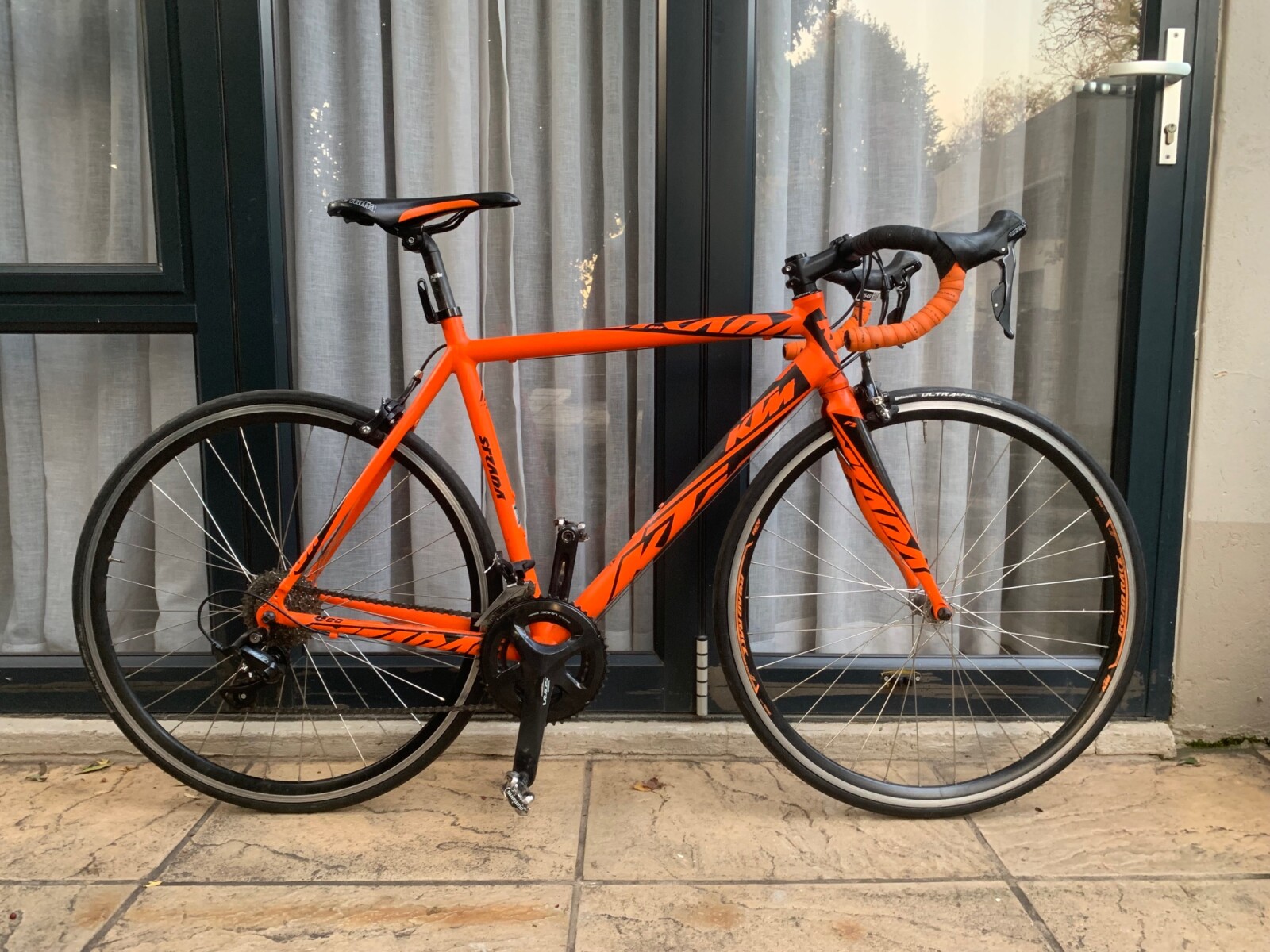 KTM Strada 800 (55cm) | Road Bikes | Bike Hub