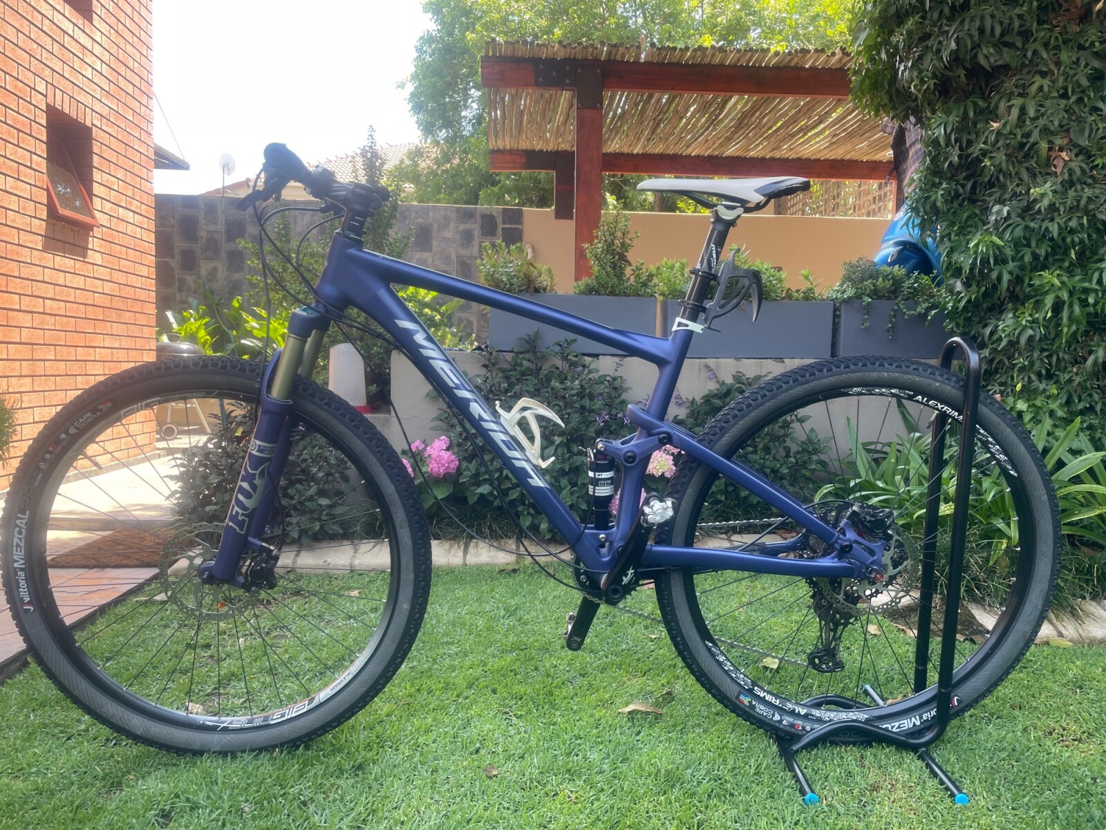 Merida Full XT Edition | Dual Suspension Mountain Bikes | Bike Hub