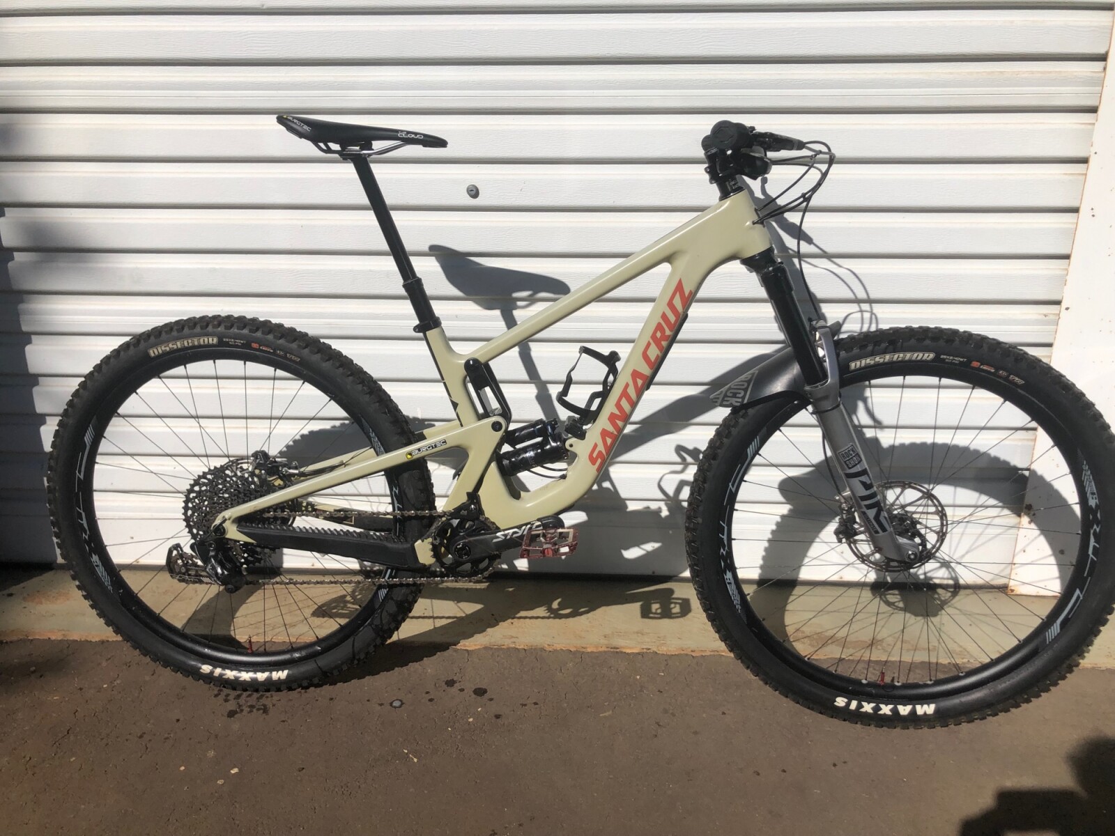 Santa Cruz Hightower 2 CC | Dual Suspension Mountain Bikes | Bike Hub