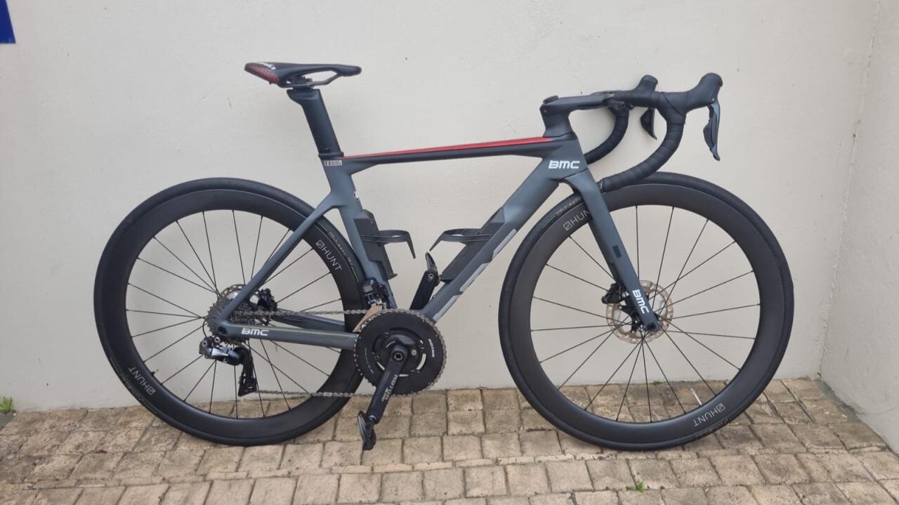 BMC TimeMachine R01 | Road Bikes | Bike Hub