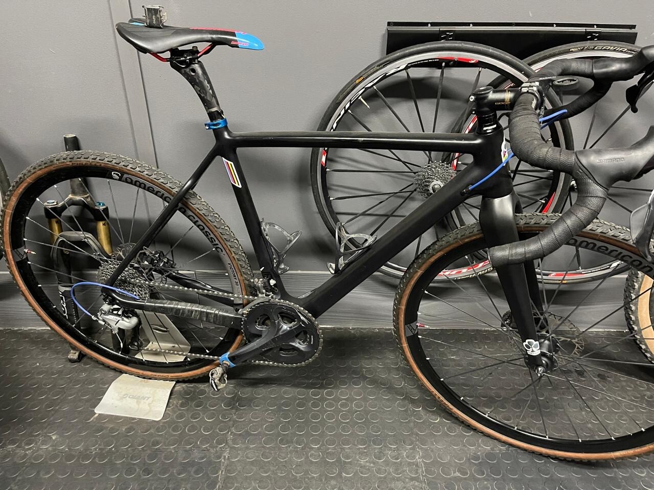 Token Gravel bike | Gravel Bikes | Bike Hub