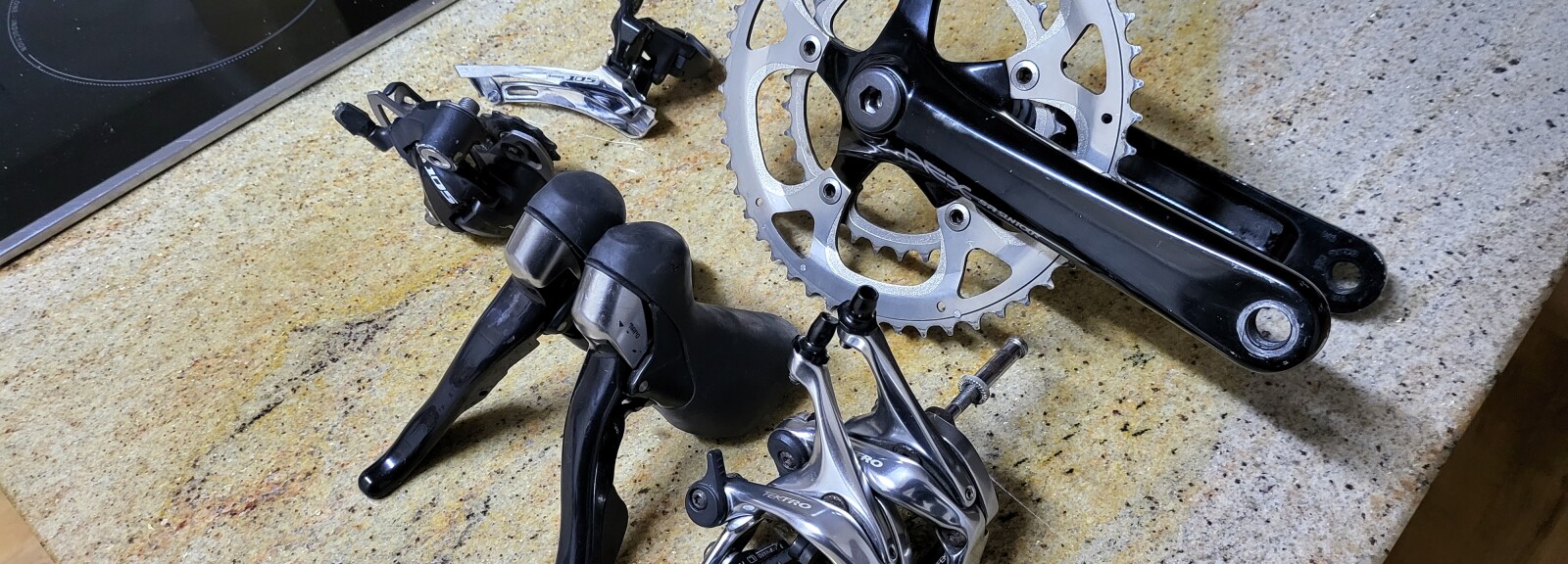 105 groupset | Complete Groupsets | Bike Hub
