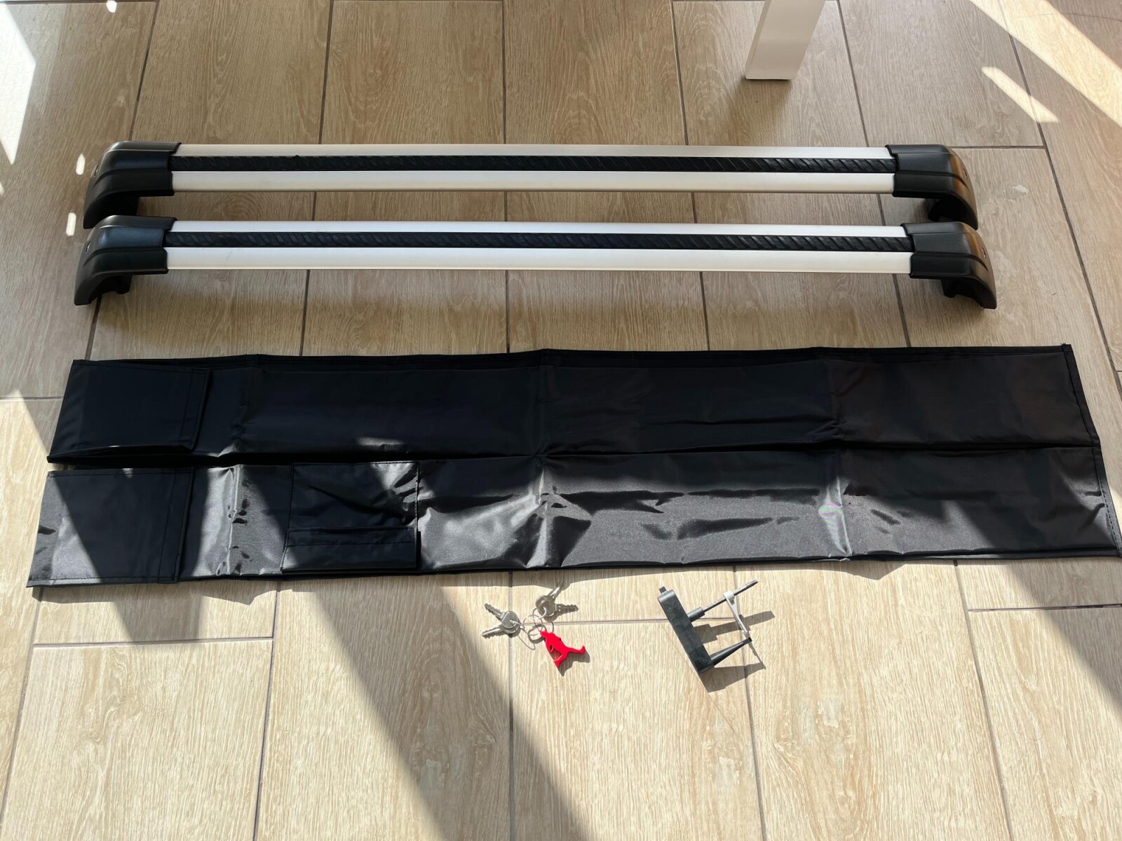 Range Rover Sport Roof Racks / Cross Bars | Bike Racks | Bike Hub