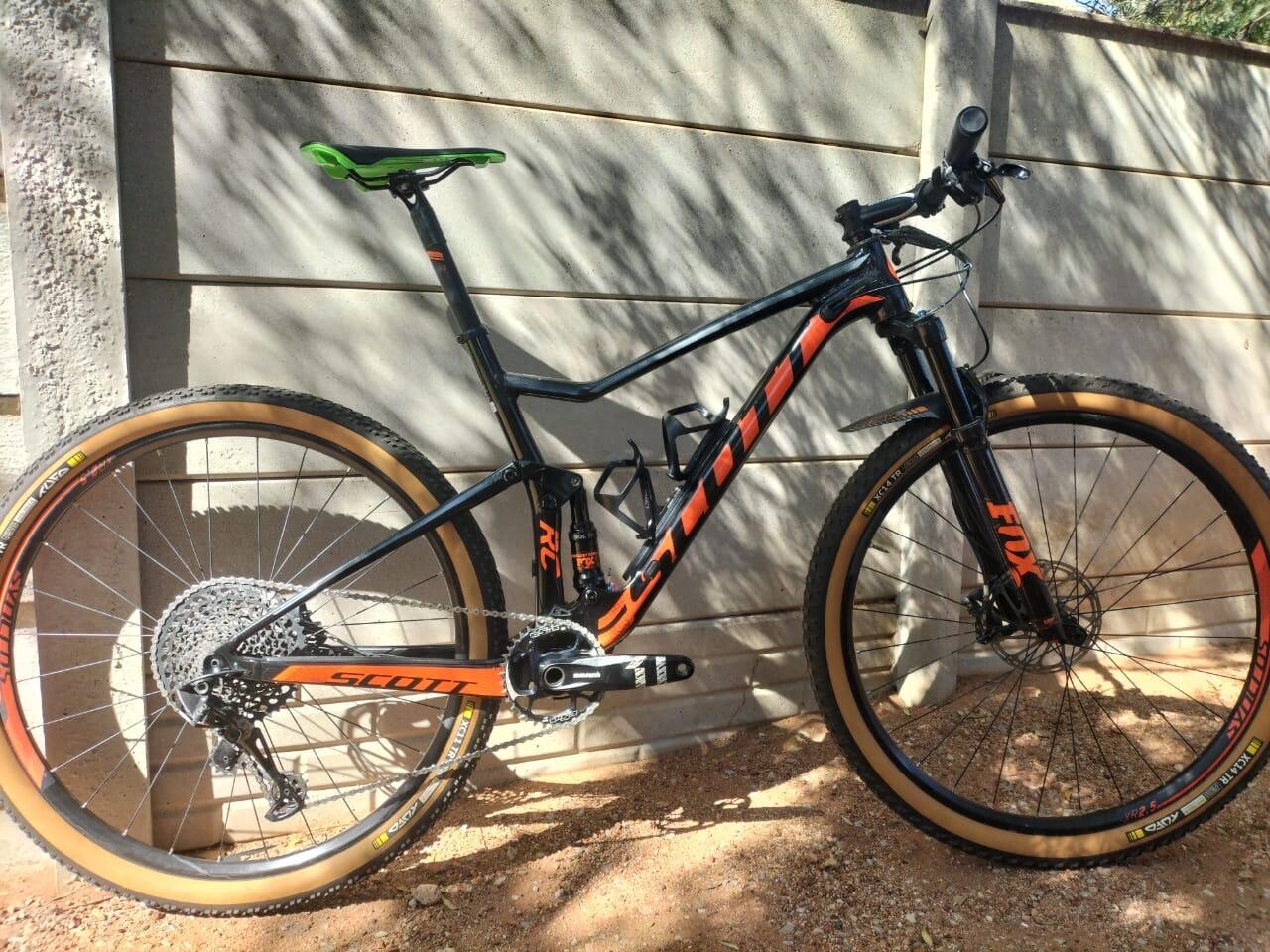 2018 Scott Spark RC900 Comp | Dual Suspension Mountain Bikes | Bike Hub