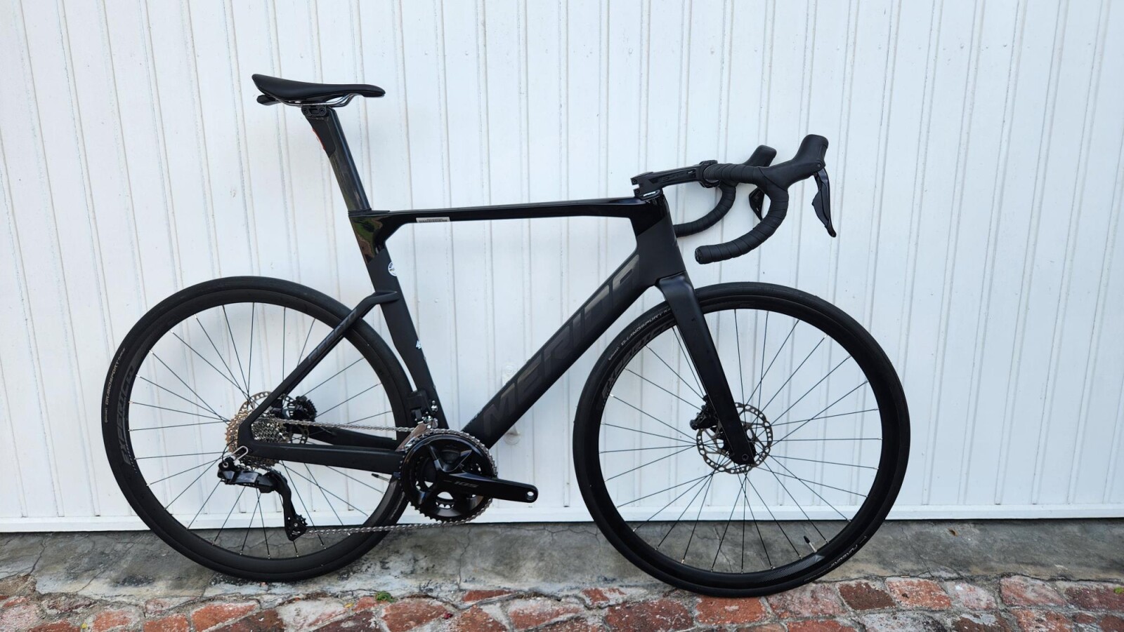 Merida Reacto disc 6000 Di2 | Road Bikes | Bike Hub