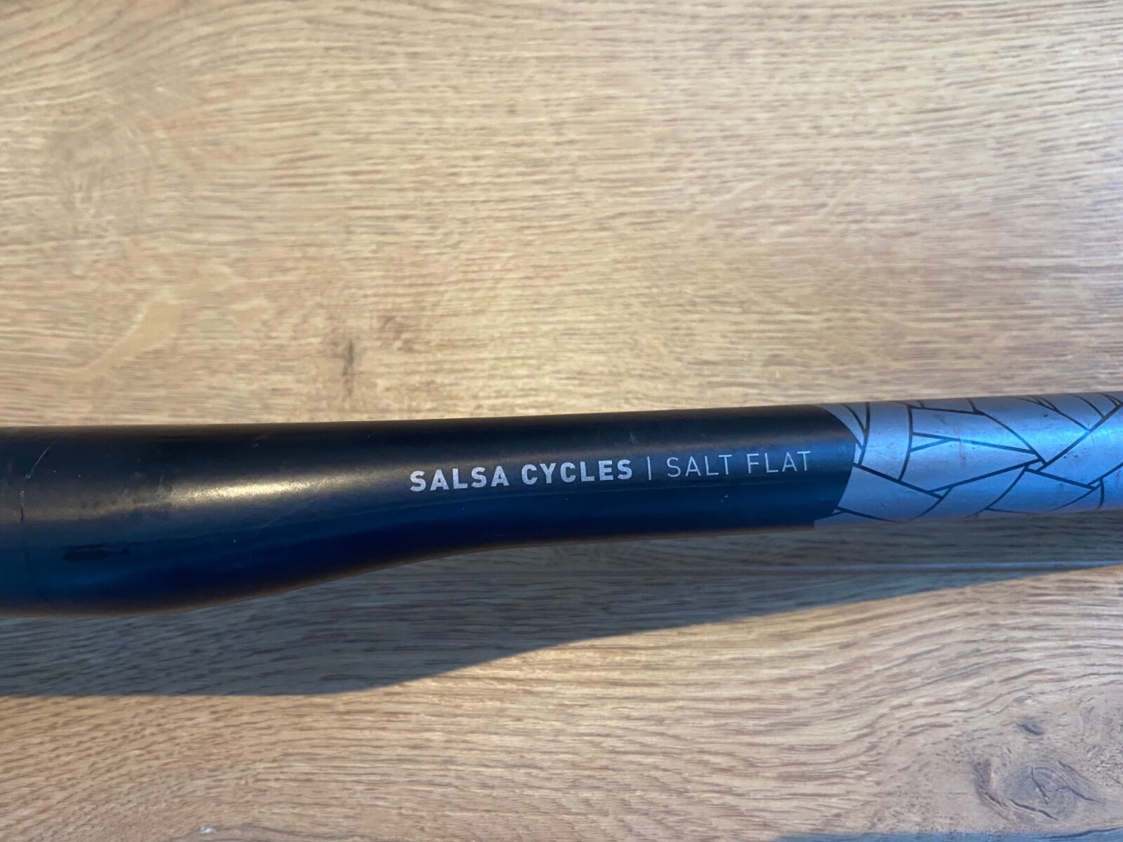 Salsa Salt carbon flat bar 730mm | Handlebars | Bike Hub